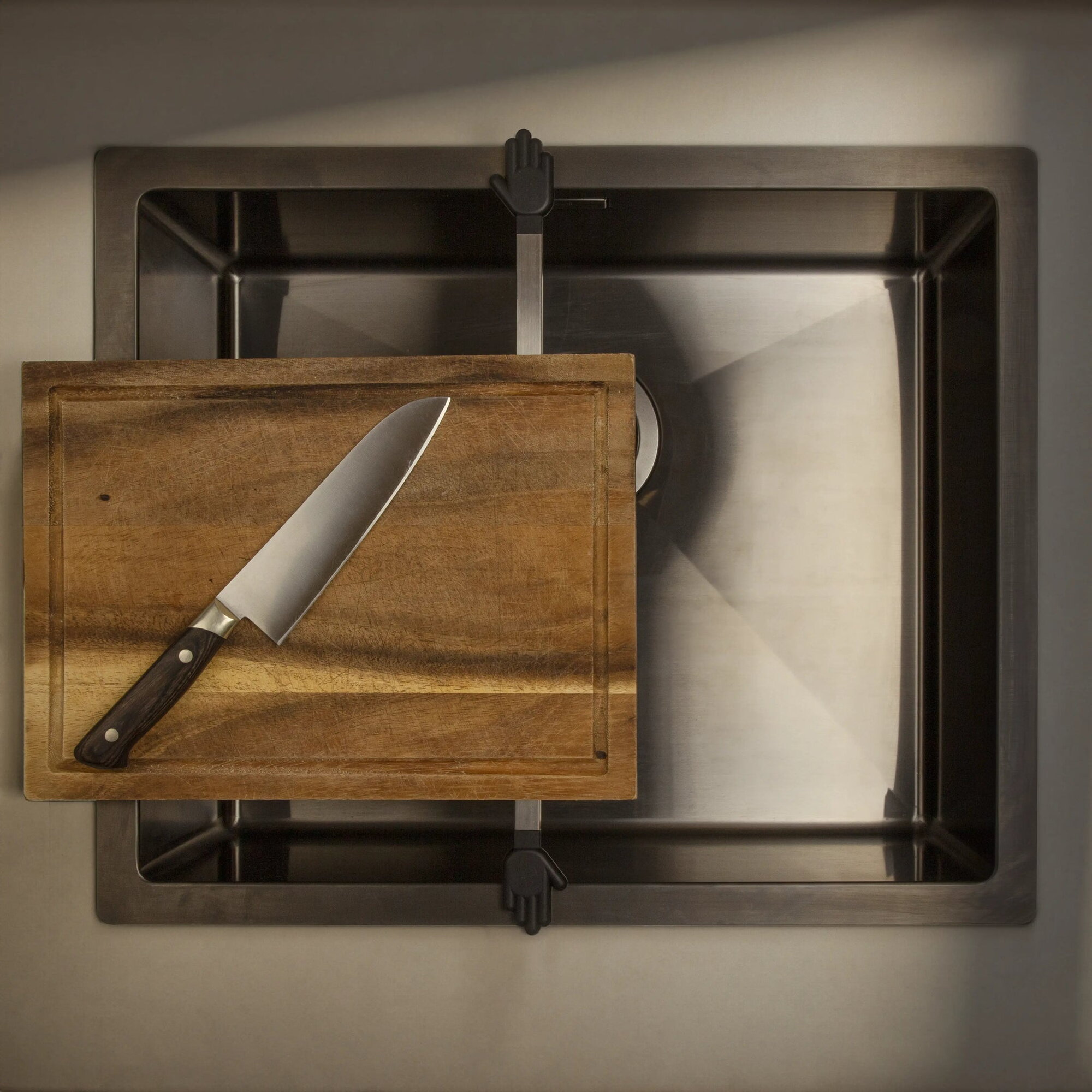 Happy Sinks Wunderbar expandable kitchen bar, black | Finnish Design Shop