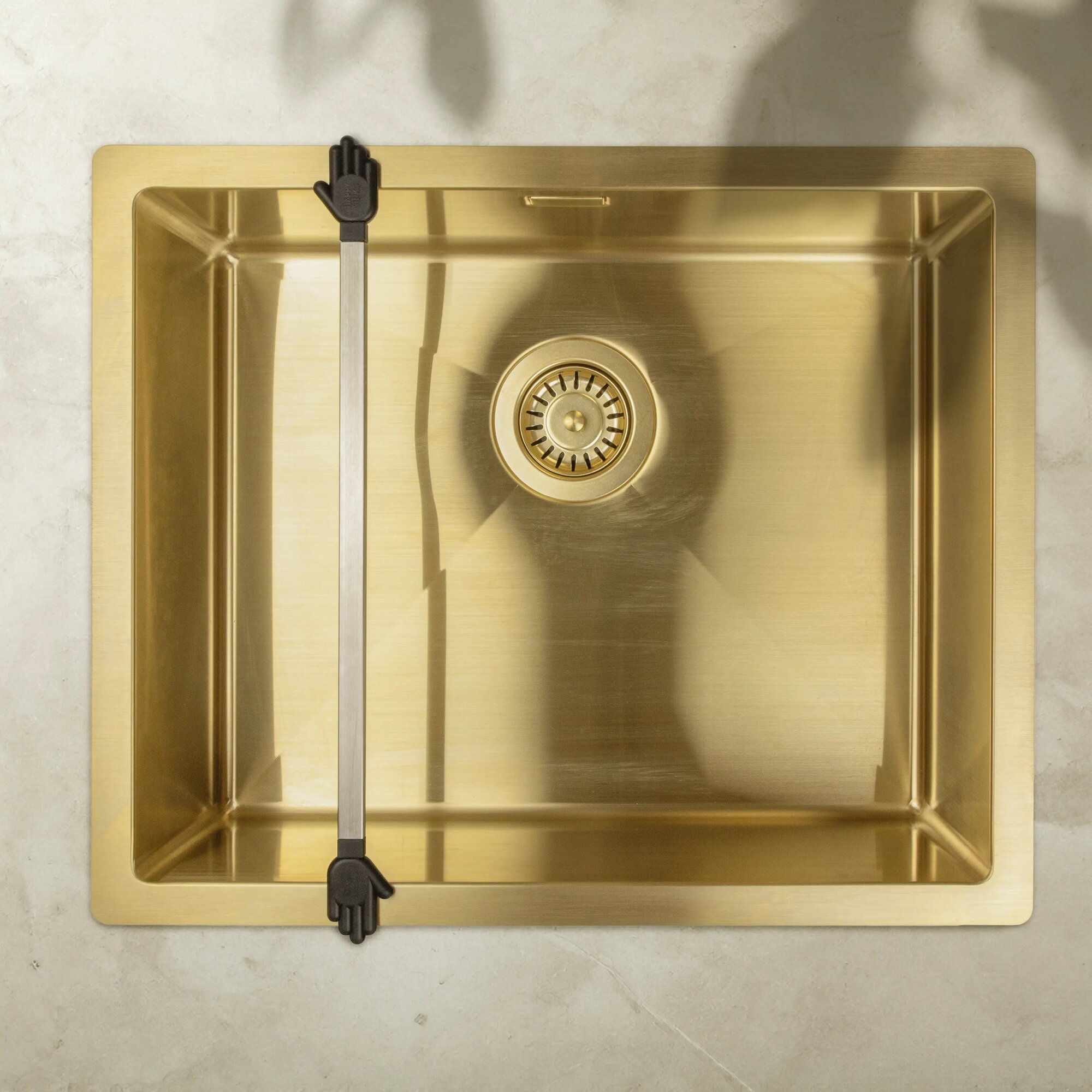 Happy Sinks Wunderbar expandable kitchen bar, black | Finnish Design Shop