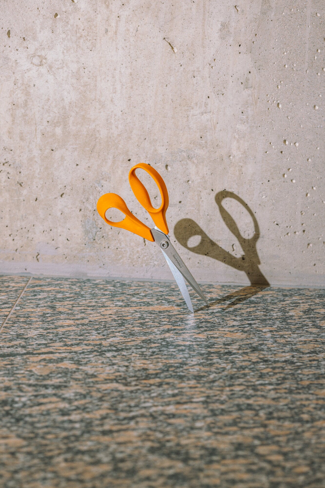 Fiskars Classic universal scissors, 21 cm, fixing | Finnish Design Shop