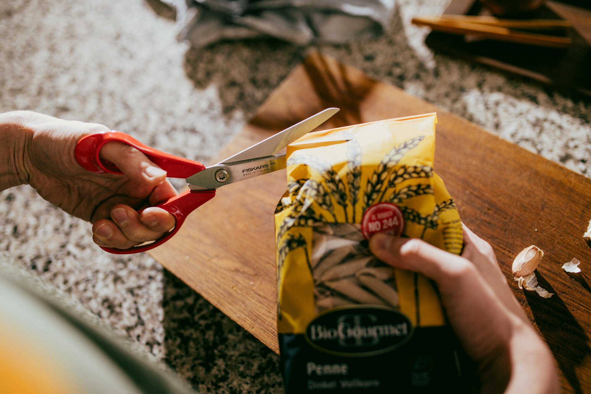 Fiskars Classic universal scissors, 21 cm, left hand, kitchen | Finnish ...