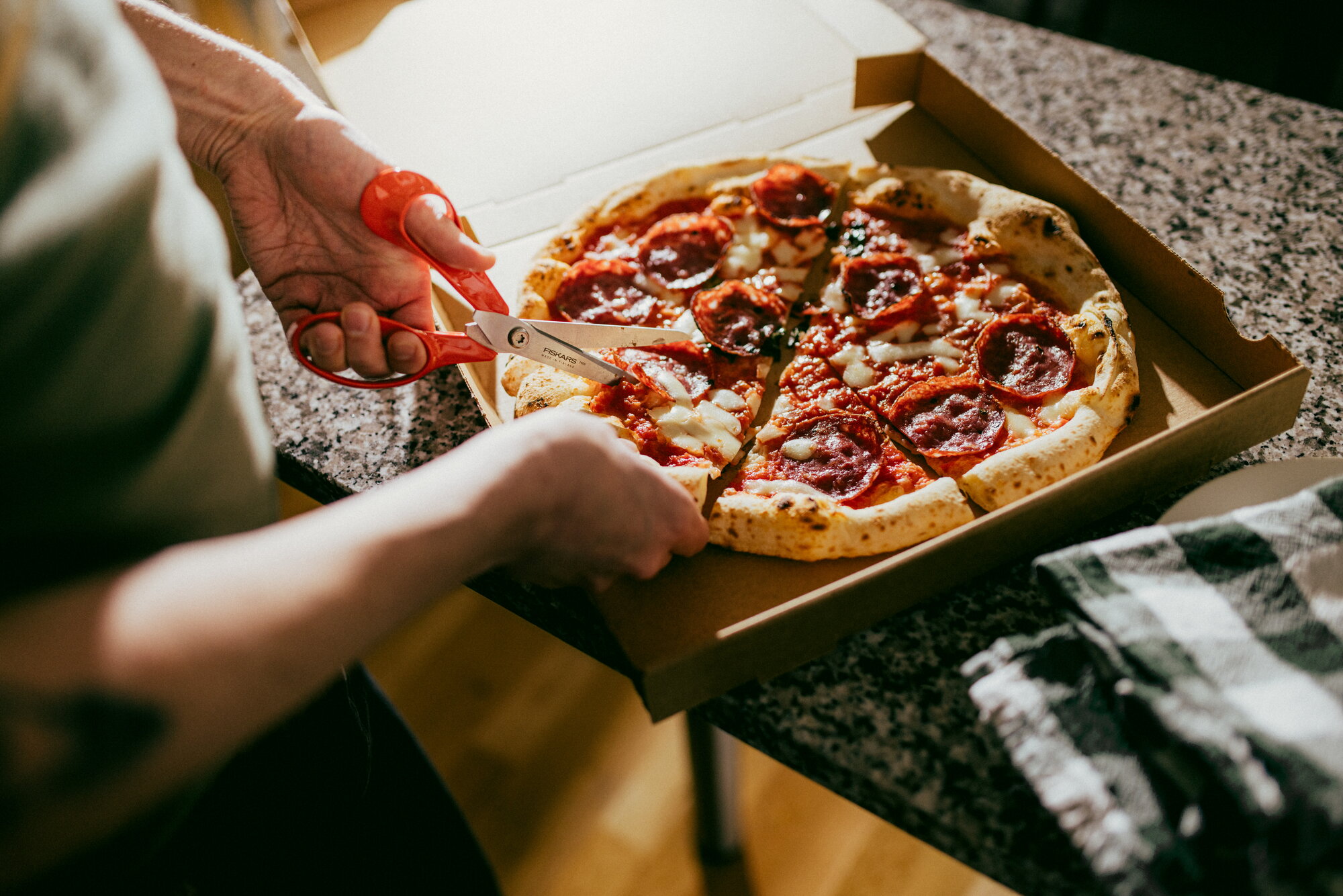 Fiskars Classic universal scissors, 21 cm, left hand, kitchen | Finnish ...