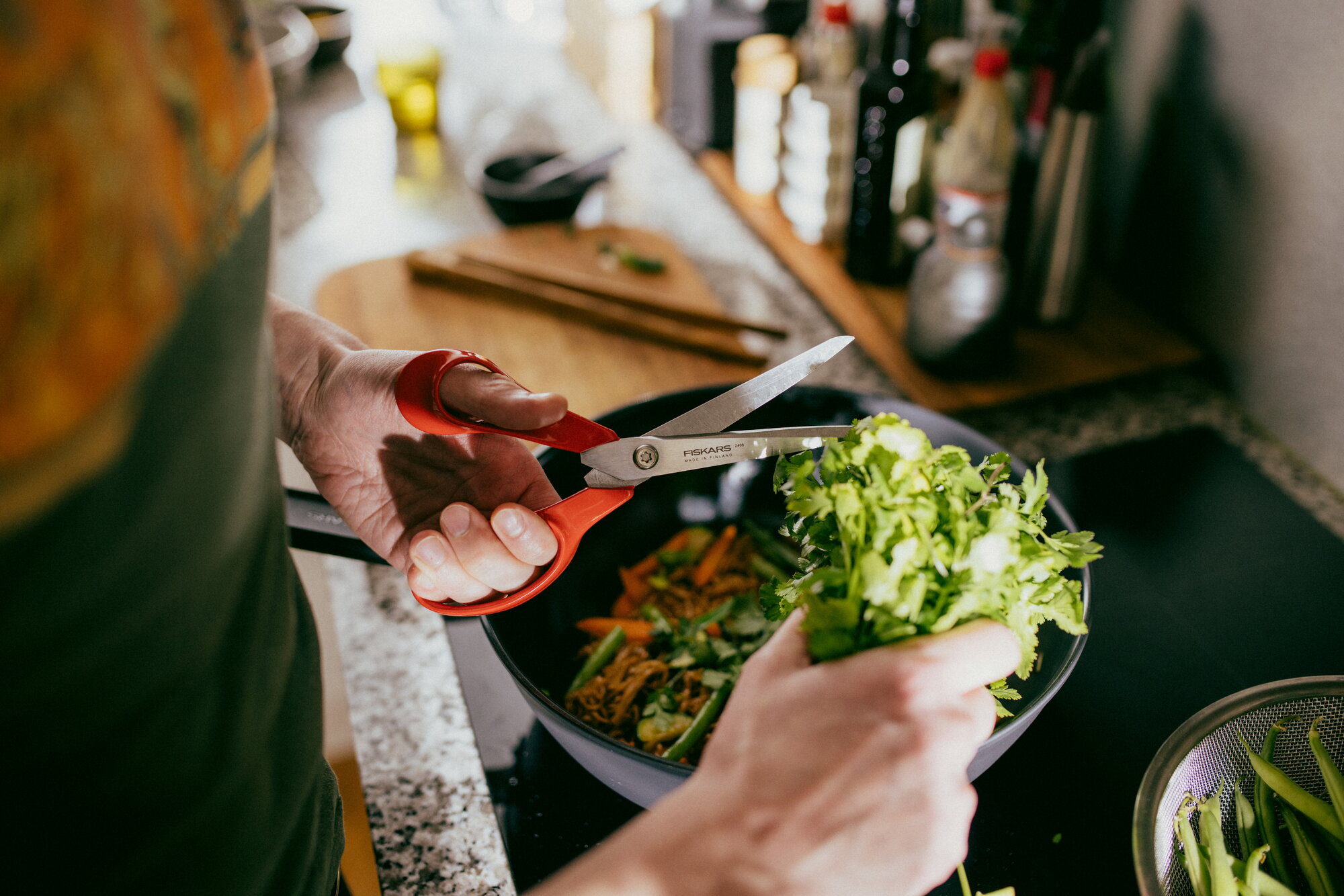 Fiskars Classic universal scissors, 21 cm, left hand, kitchen | Finnish ...