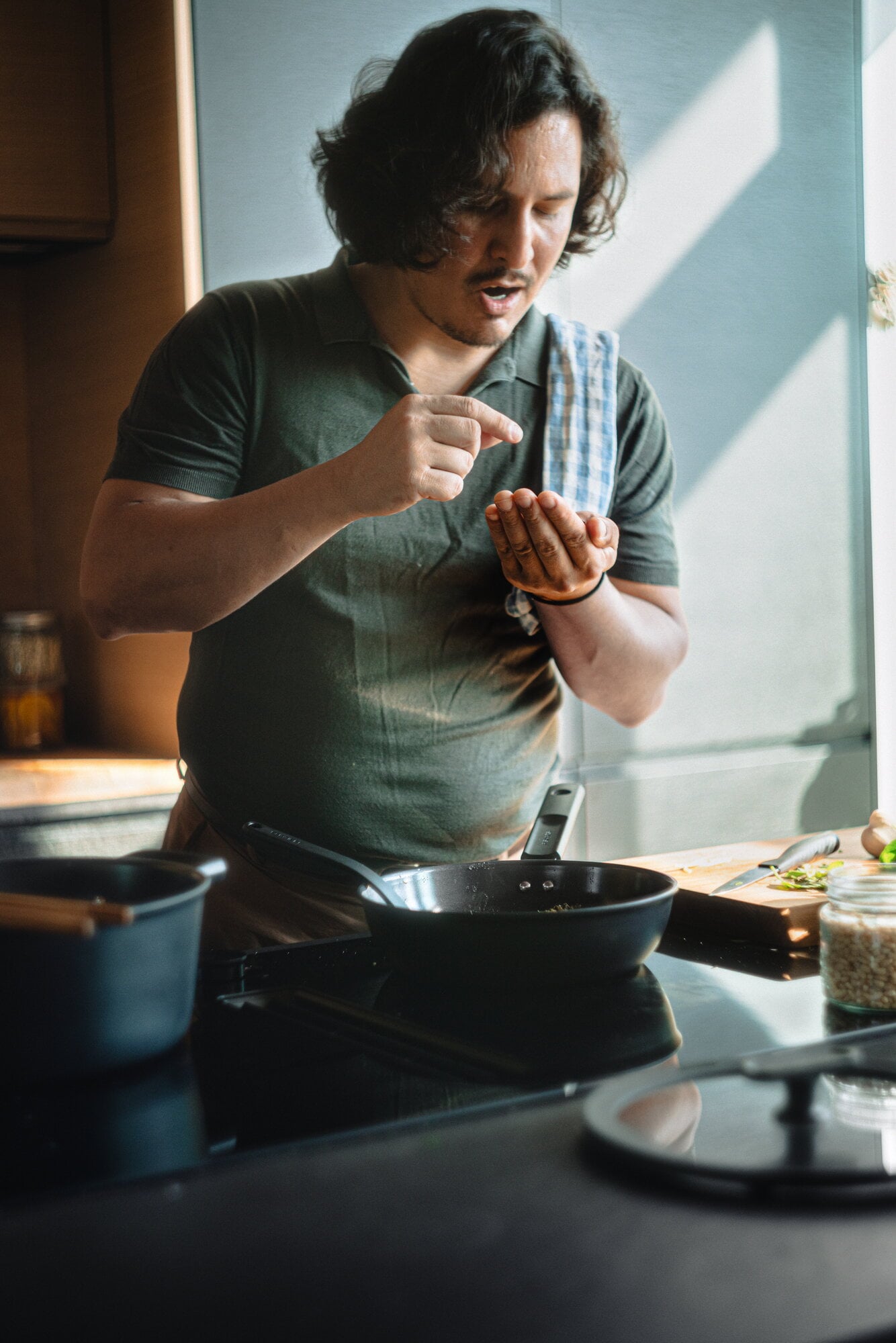 Fiskars Hard Face sauté pan, 26 cm, with lid | Finnish Design Shop NL