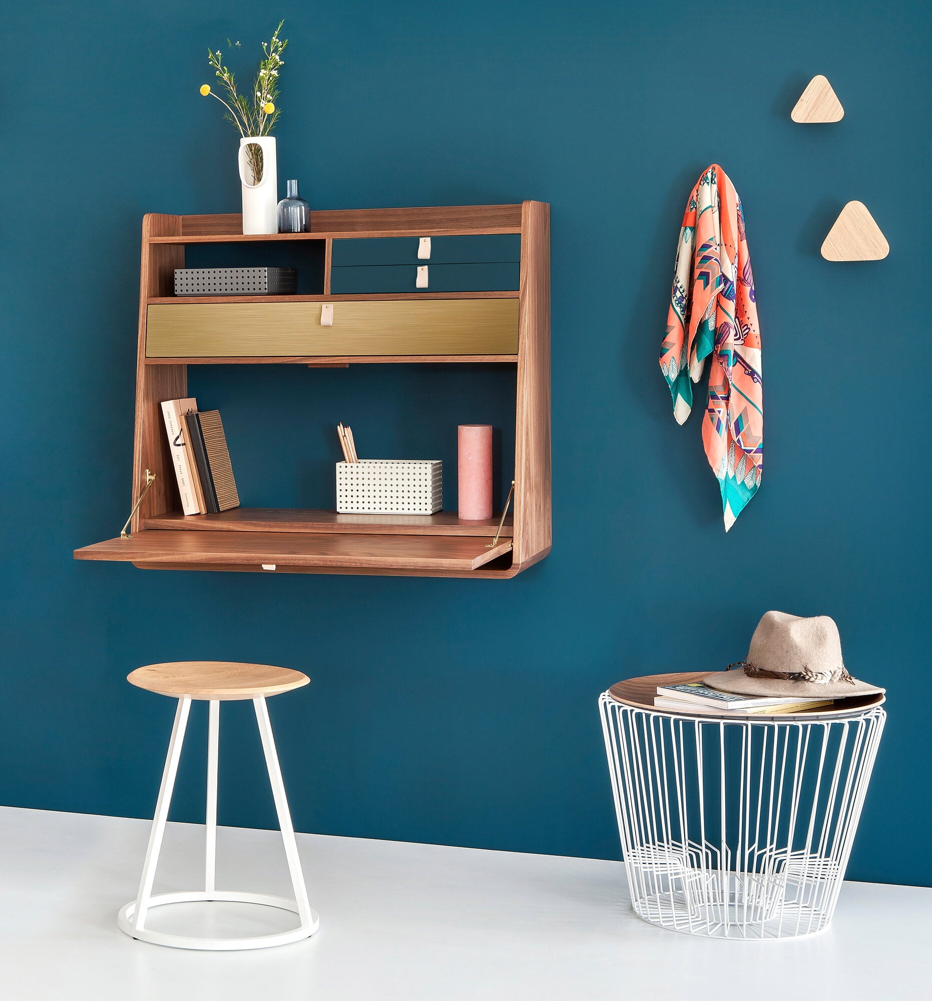 Hartô Gaston wall desk, 80 cm, oak - ash green - sage | Finnish Design ...