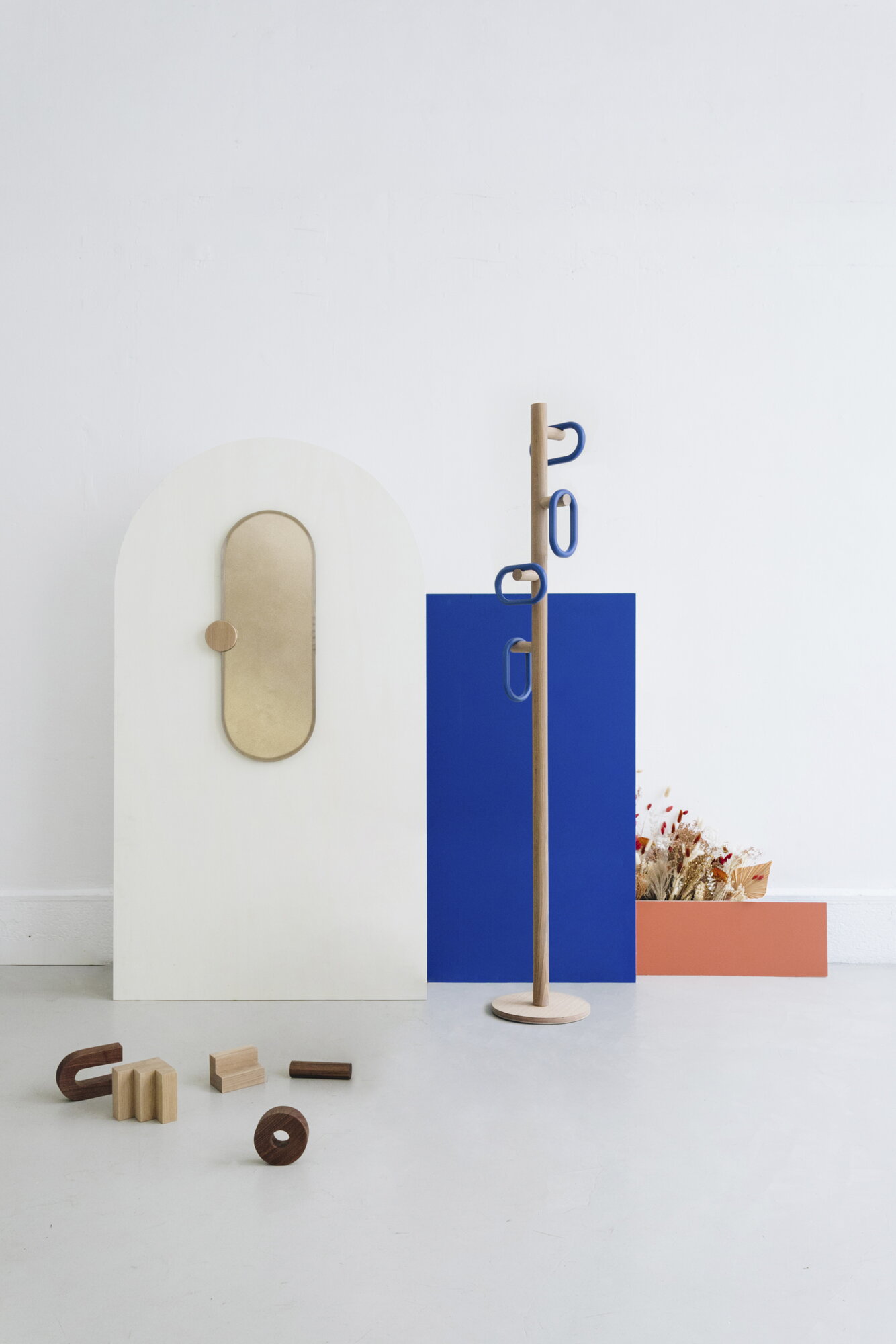 Hartô Sonia wall mirror, smoked glass - oak | Finnish Design Shop NL