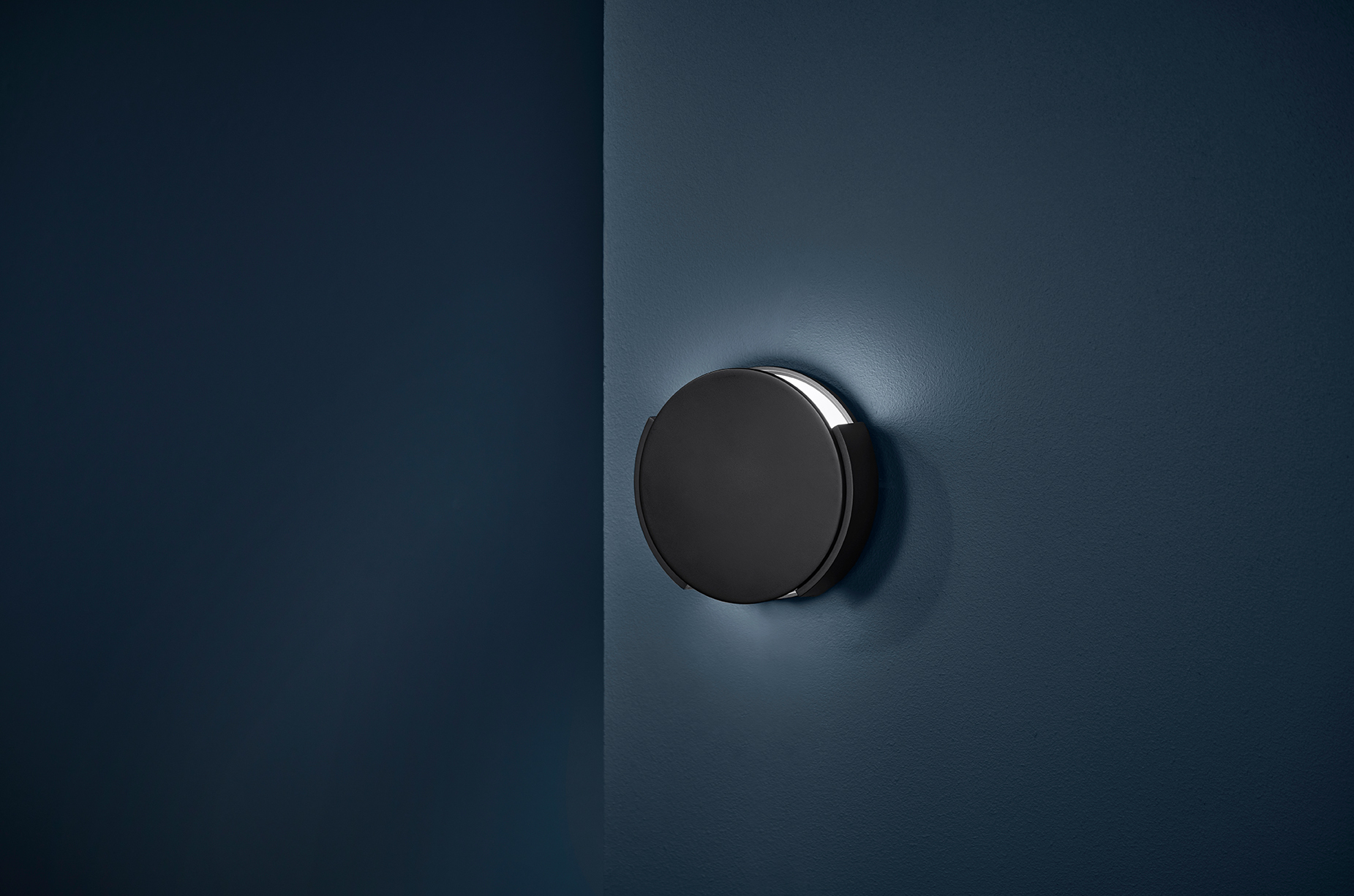 Frandsen Rotate wall lamp, black | Finnish Design Shop NL