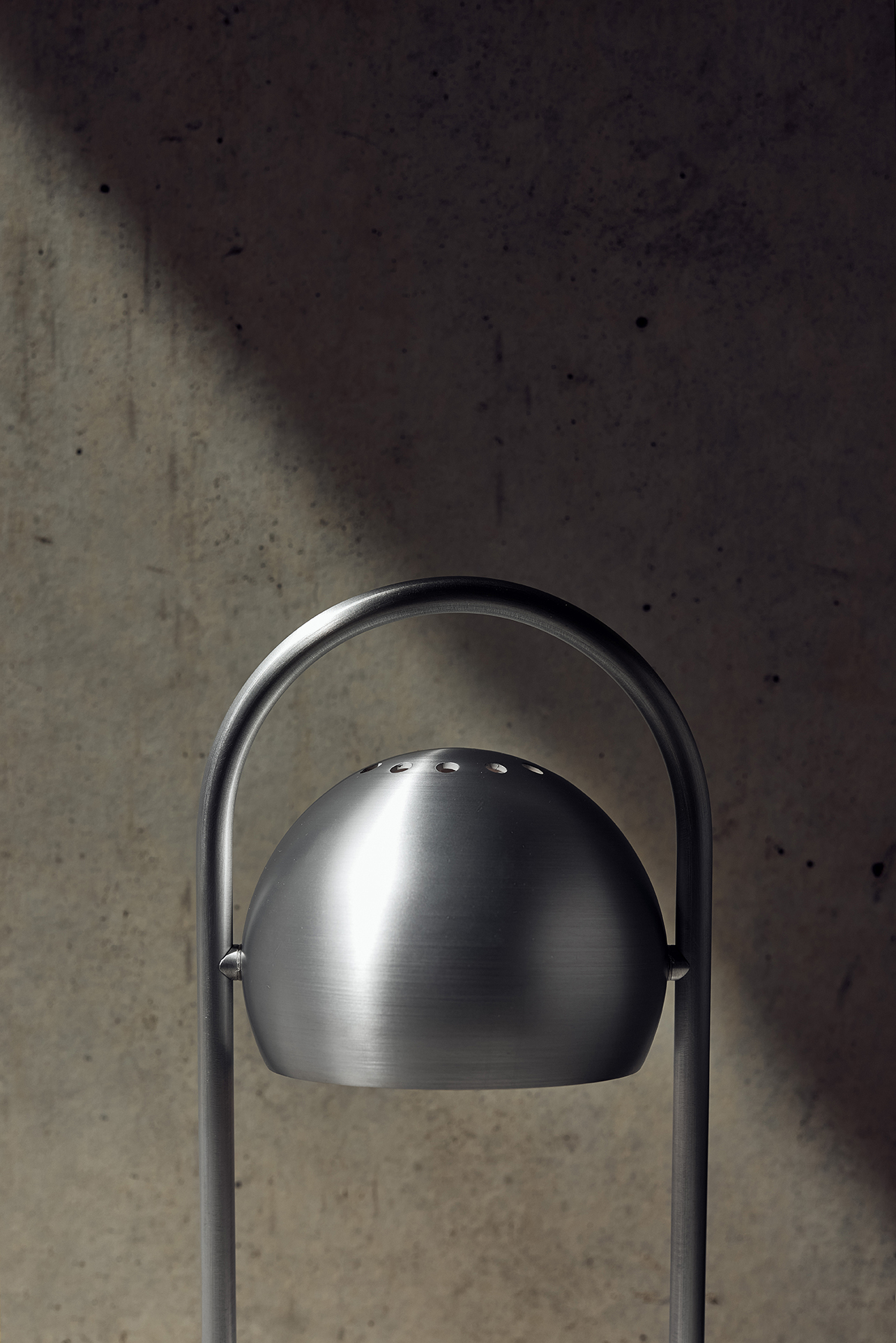 Frandsen Ball portable table lamp, brushed aluminium | Finnish Design Shop