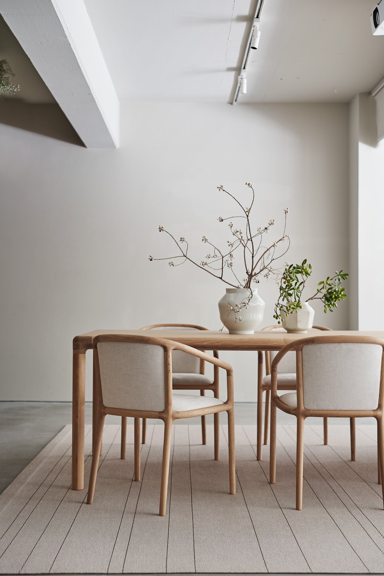 Karimoku Case NF-DT01 dining table, 95 x 240 cm, lacquered oak ...