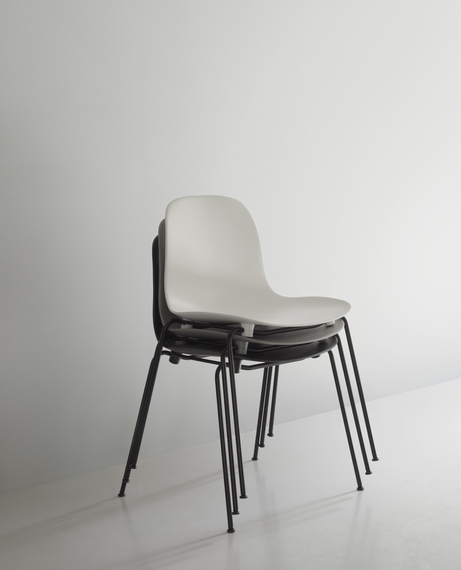 Normann Copenhagen Form chair, stacking, black steel - white | Finnish ...