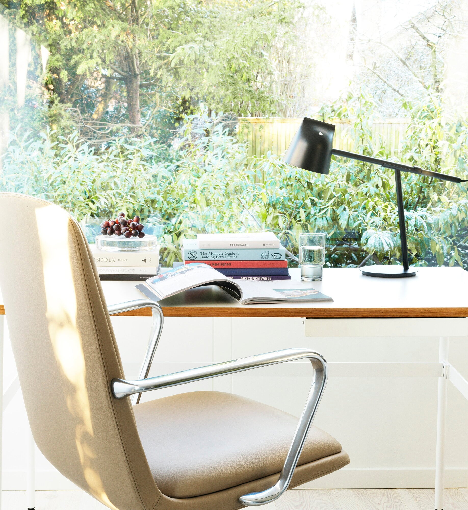 Normann Copenhagen Off chair with 5 wheels, armrests, alu. - brown ...