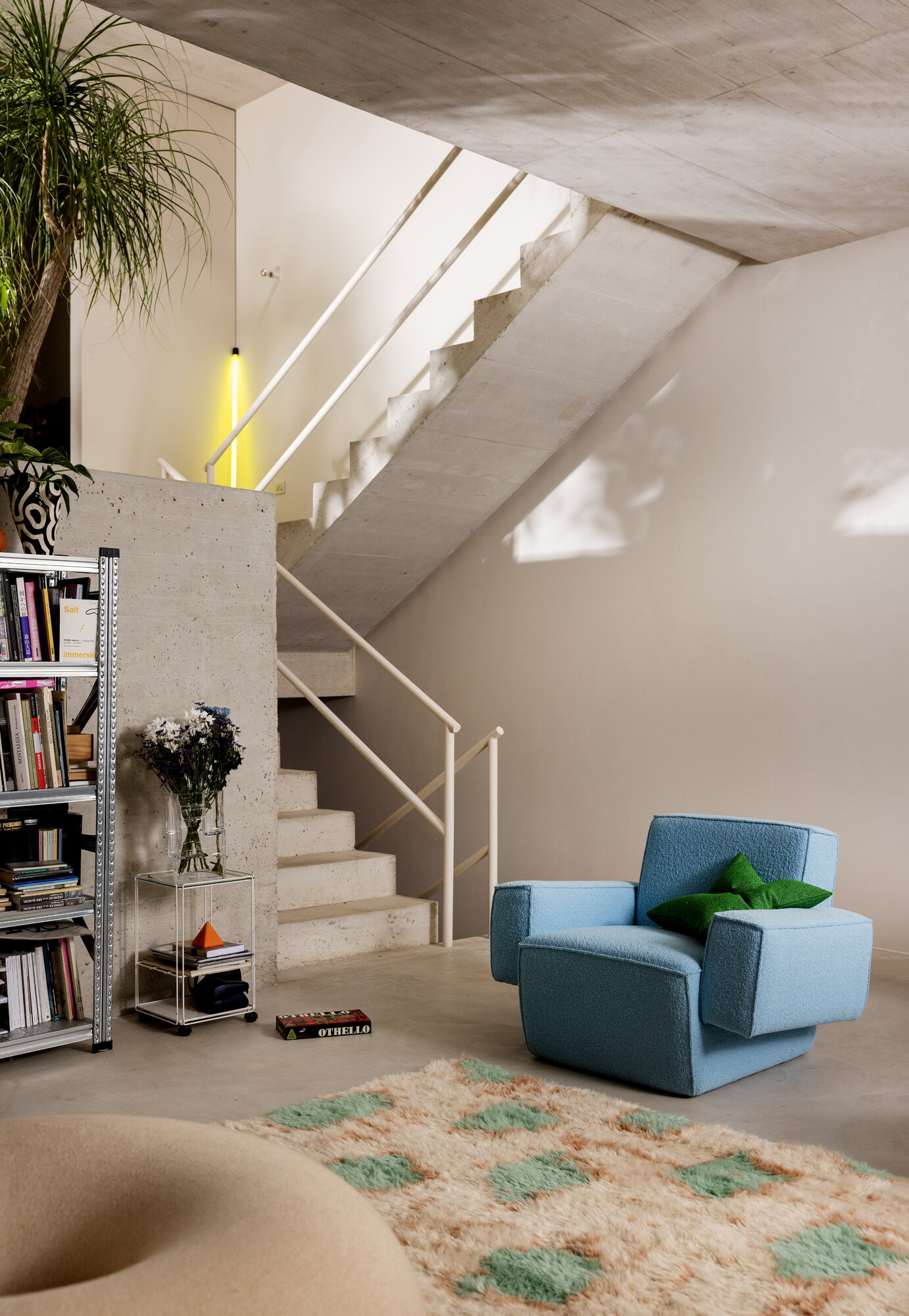 Hem Hunk lounge chair with armrests, Tiree Icicle | Finnish Design Shop