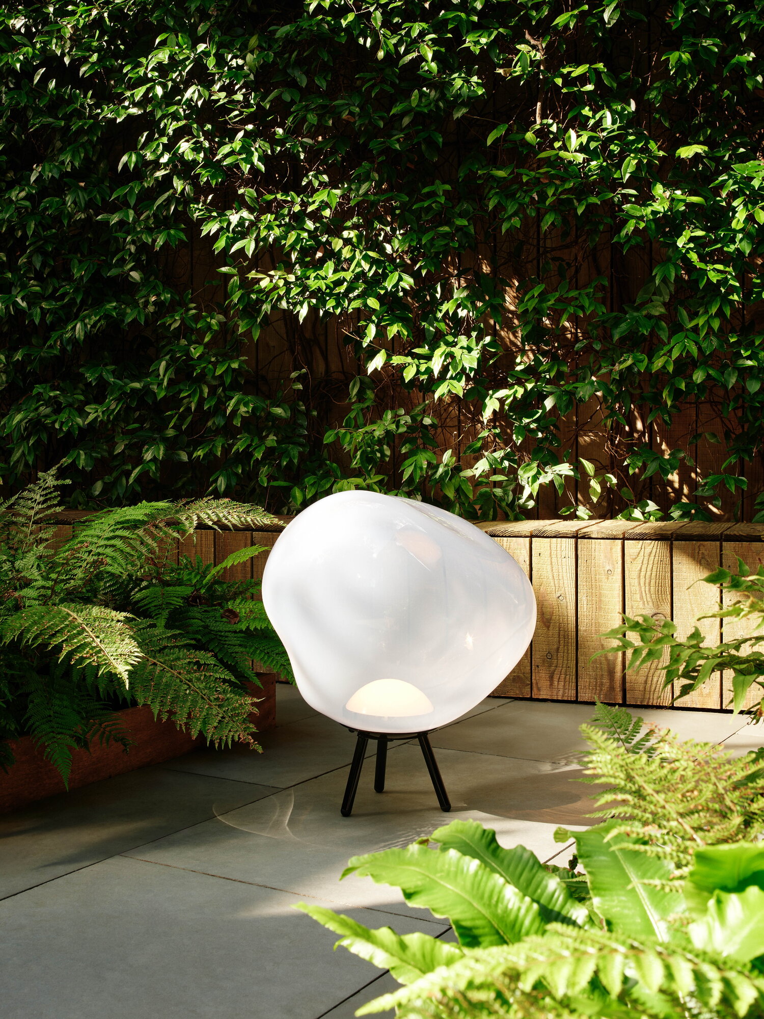 Tom Dixon Melt ladattava valaisin, iso, opaali - musta | Finnish Design ...