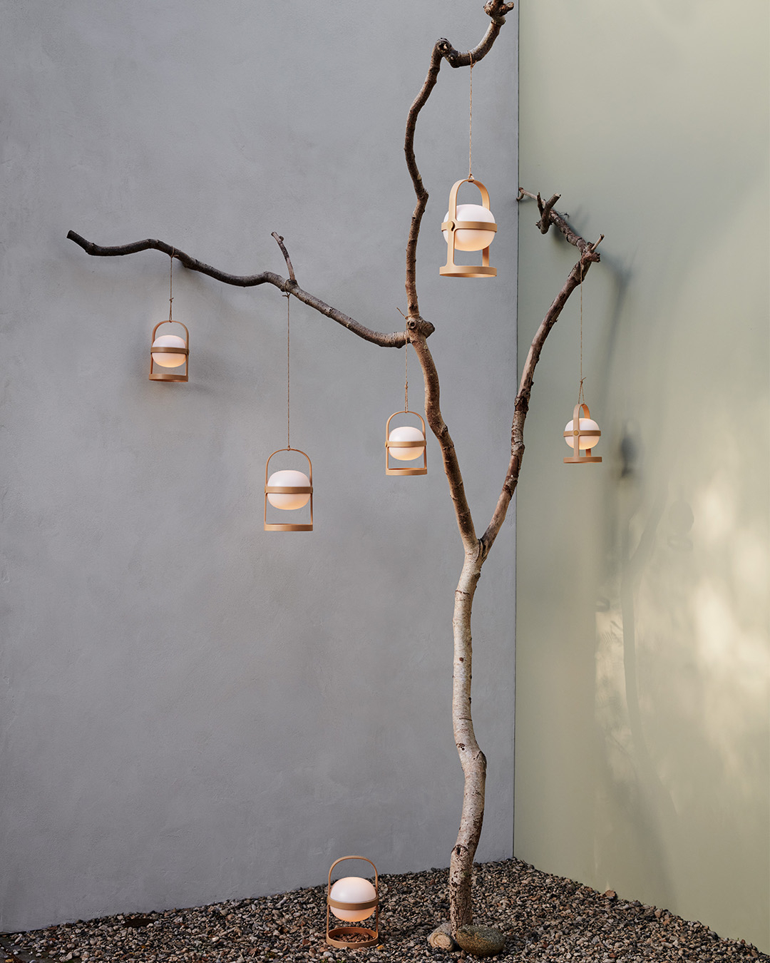 Rosendahl Soft Spot Solar Circular table lamp 25 cm, wheat | Finnish ...