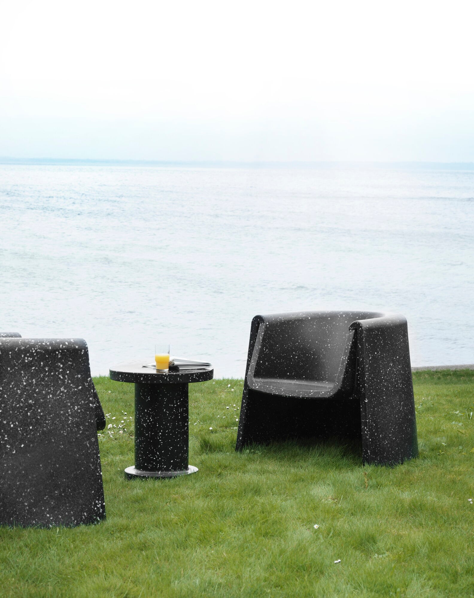 Normann Copenhagen Bit side table, black | Finnish Design Shop