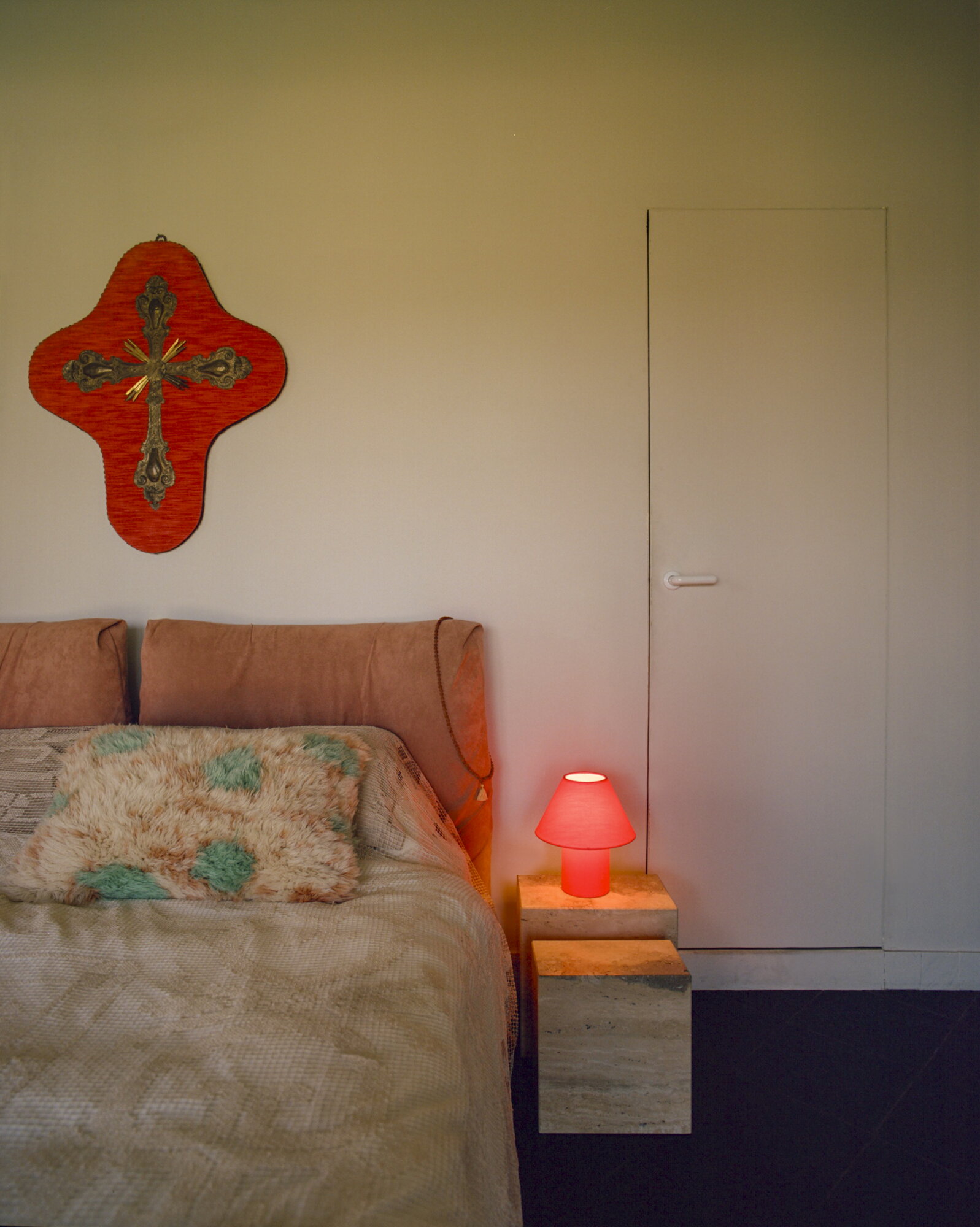 Hem Toto table lamp, small, magenta | Finnish Design Shop