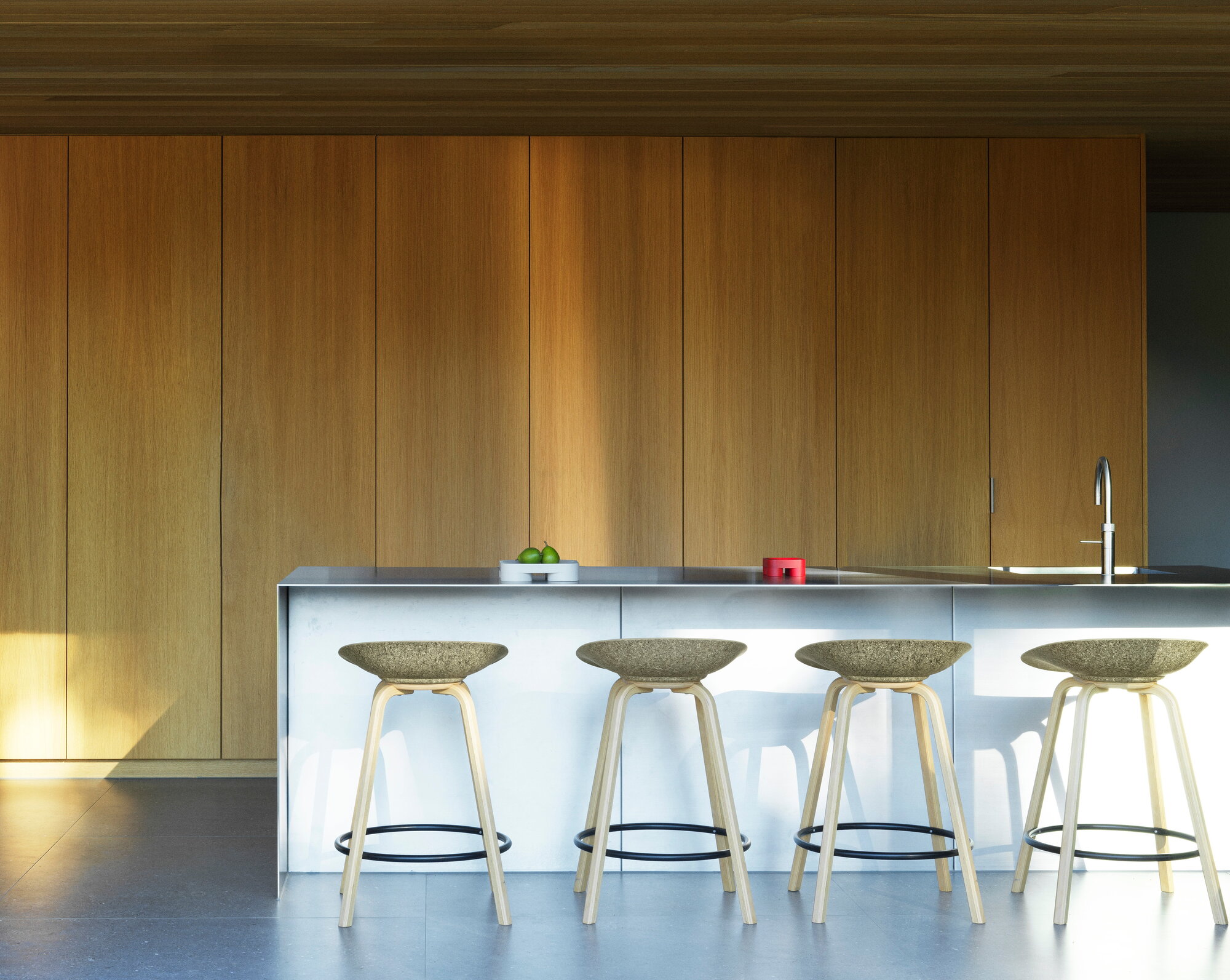 Normann Copenhagen Mat bar stool, 65 cm, beech - cream steel - seaweed ...