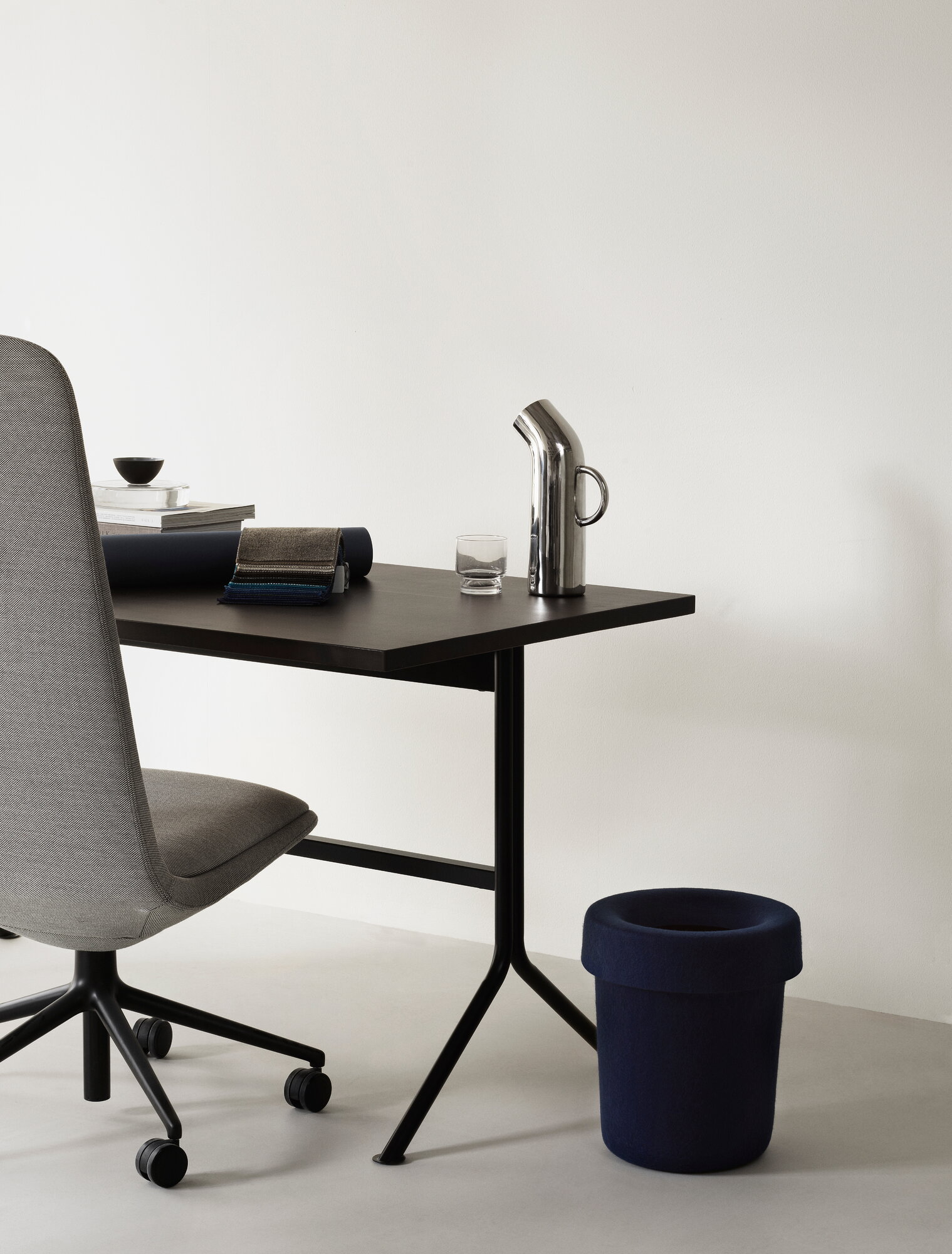 Normann Copenhagen Hide office bin, dark blue | Finnish Design Shop