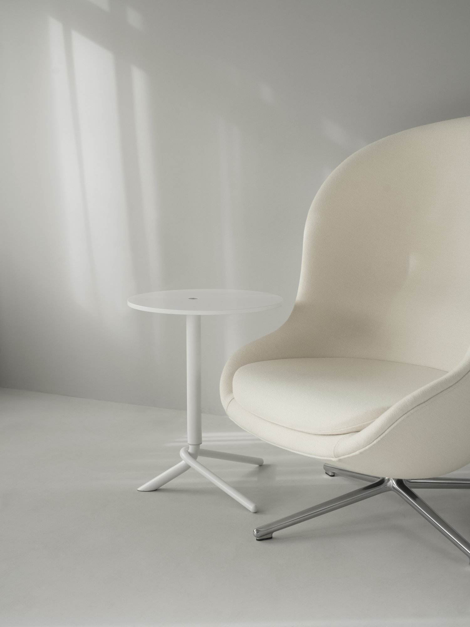 Normann Copenhagen Lift side table, white | Finnish Design Shop