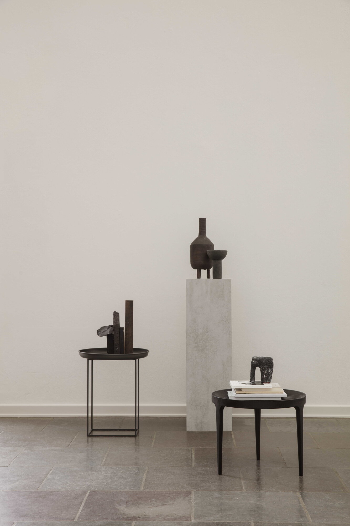 NORR11 Duke Beistelltisch, 45 cm, Earth Black | Finnish Design Shop