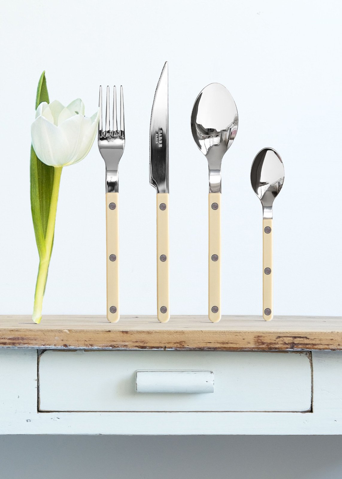 Sabre Paris Bistrot Solid dinner knife, ivory | Finnish Design Shop