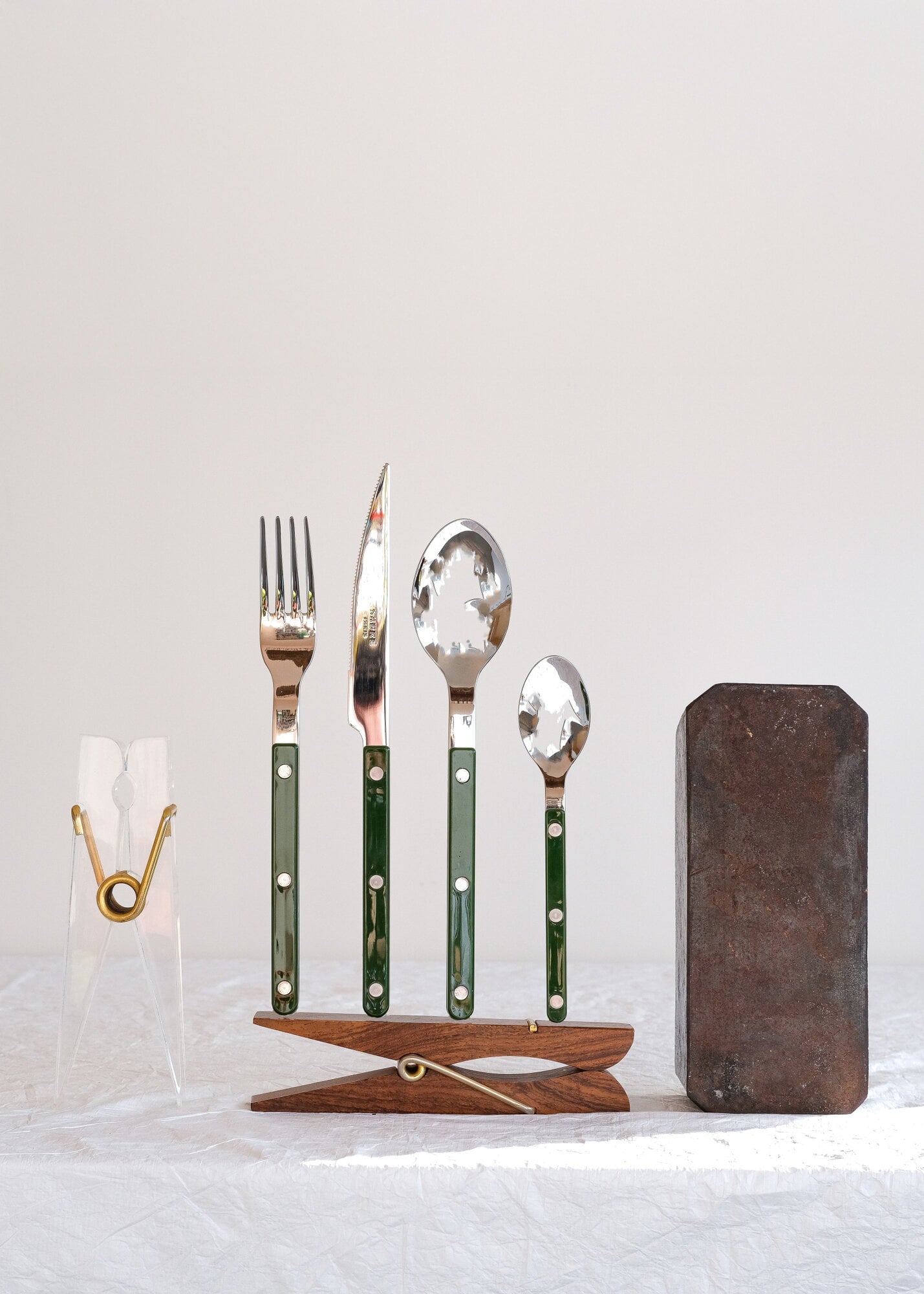 Sabre Paris Bistrot Solid fourchette de table, vert | Finnish Design Shop