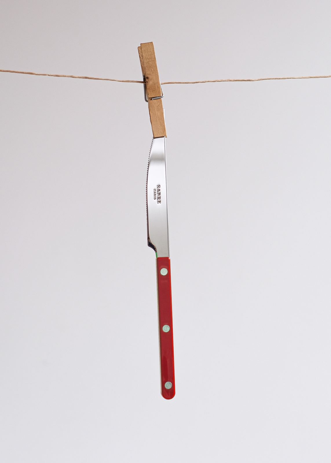 Sabre Paris Bistrot Solid couteau de table, bordeaux | Finnish Design Shop