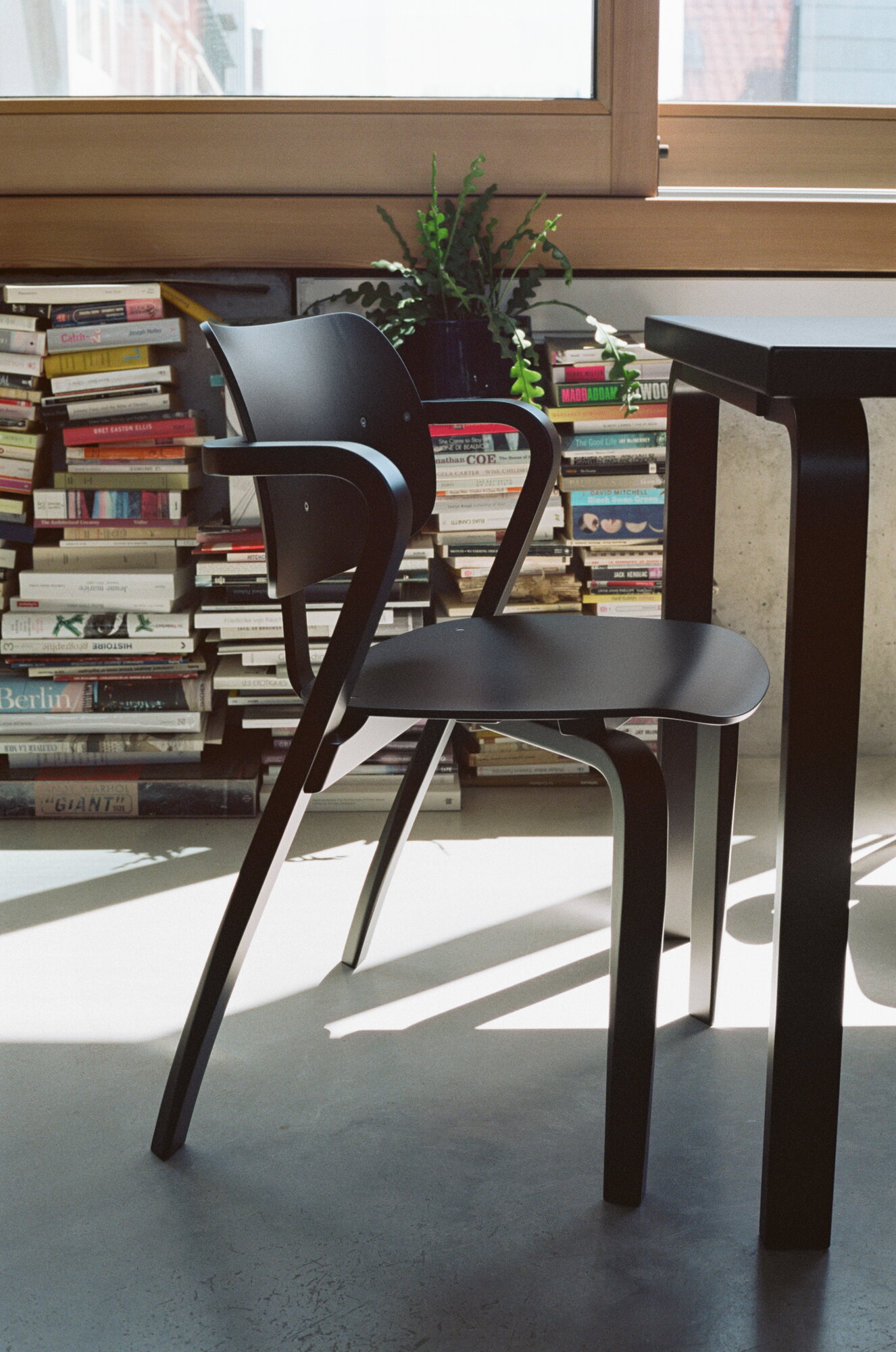 Artek Aslak chair, black | Finnish Design Shop