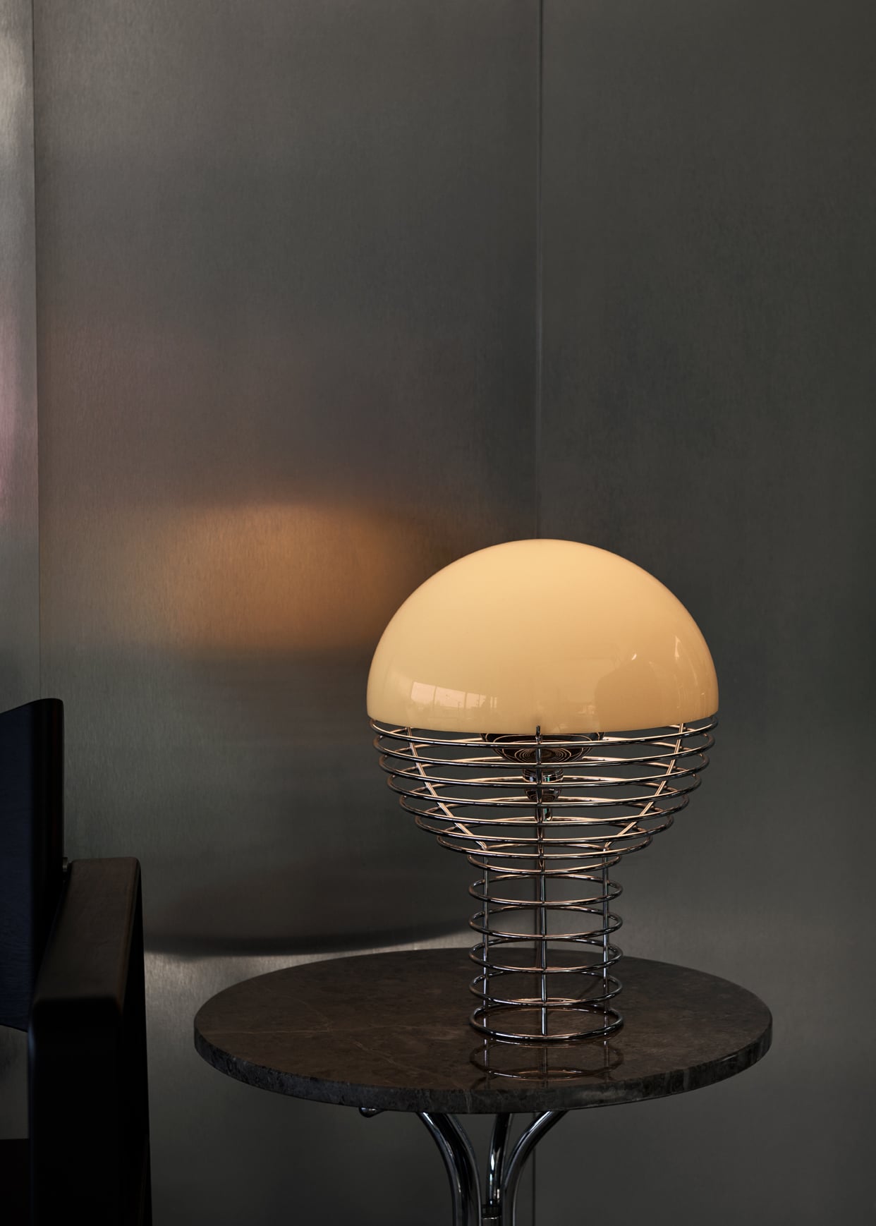 Verpan Wire table lamp, 30 cm, chrome - white | Finnish Design Shop UK