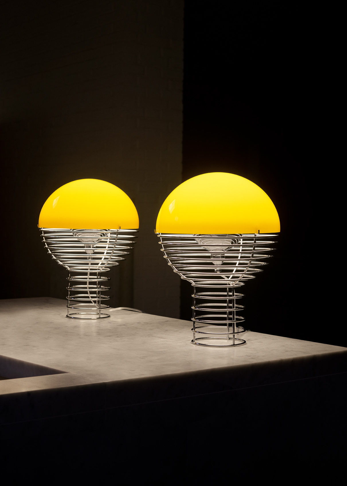 Verpan Wire table lamp, 30 cm, chrome - yellow | Finnish Design Shop