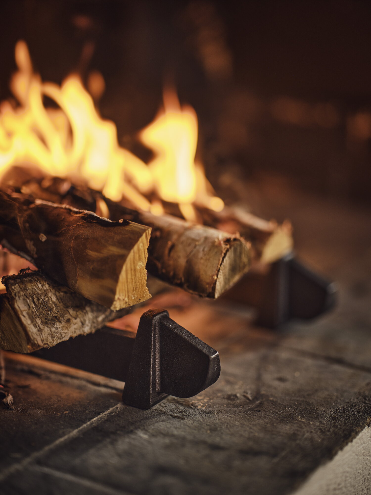 Korbo Fire-works fire dogs, black | Finnish Design Shop