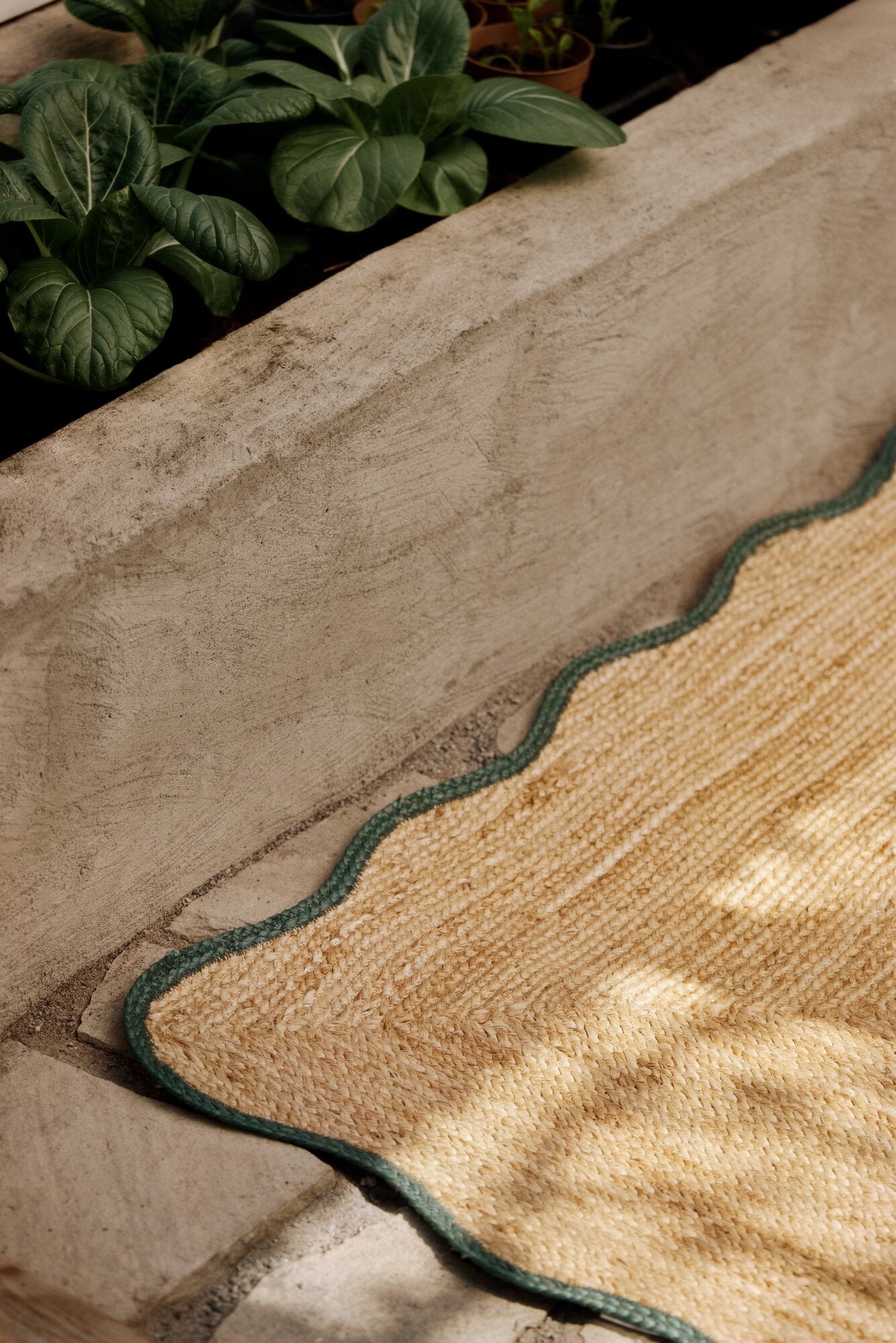 LAYERED Scallop juuttimatto, 75 x 240 cm, tummanvihreä | Finnish Design ...
