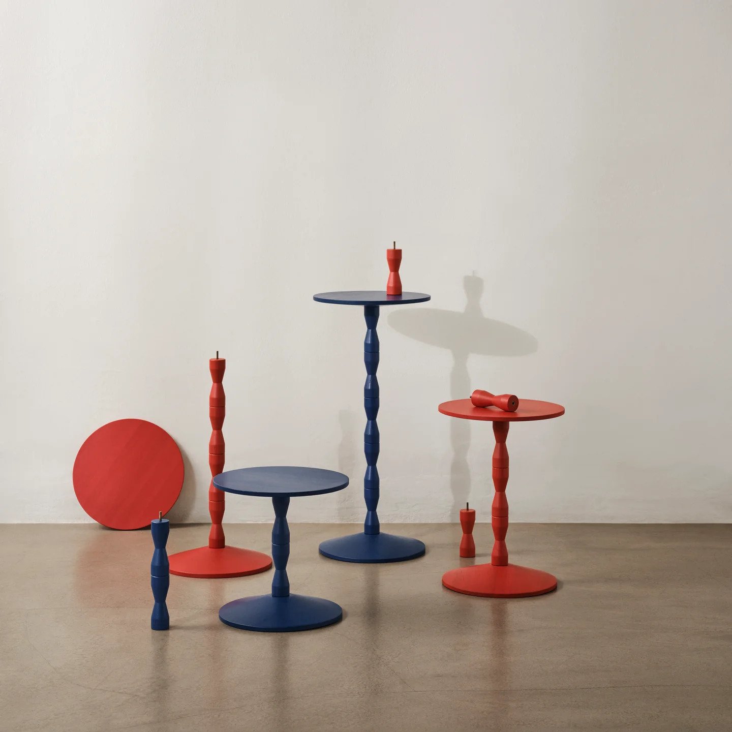 Design House Stockholm Pedestal side table, blue | Finnish Design Shop