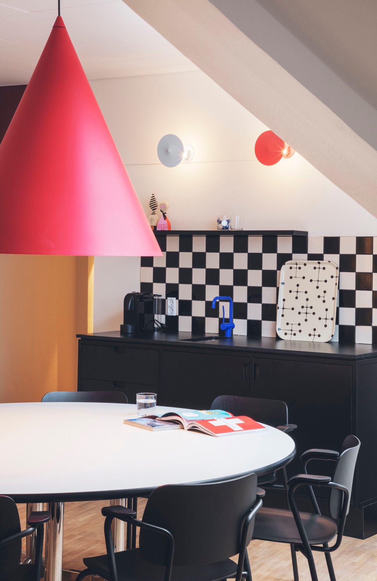 Artek Lukki chair, black | Finnish Design Shop