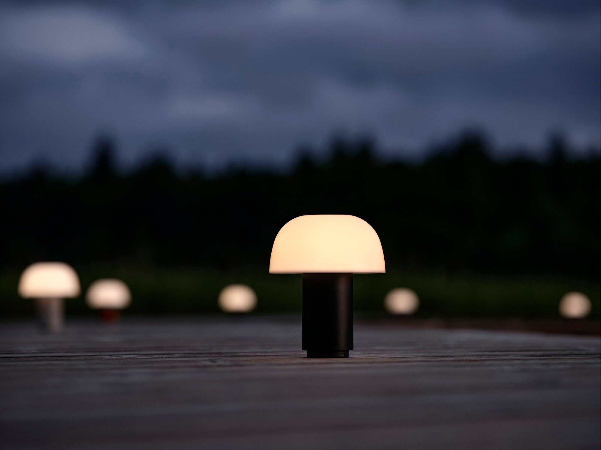 Zone Denmark Harvest Moon portable lamp, black | Finnish Design Shop
