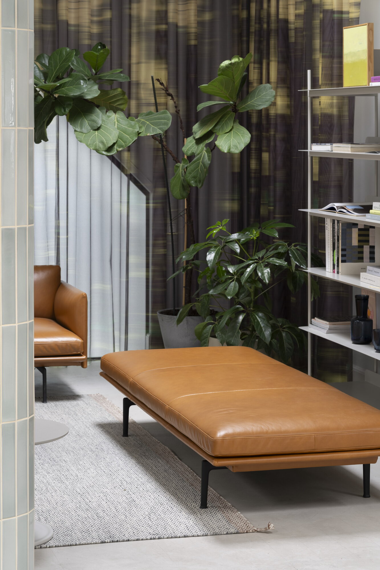 Muuto Outline daybed, cognac leather - black | Finnish Design Shop UK