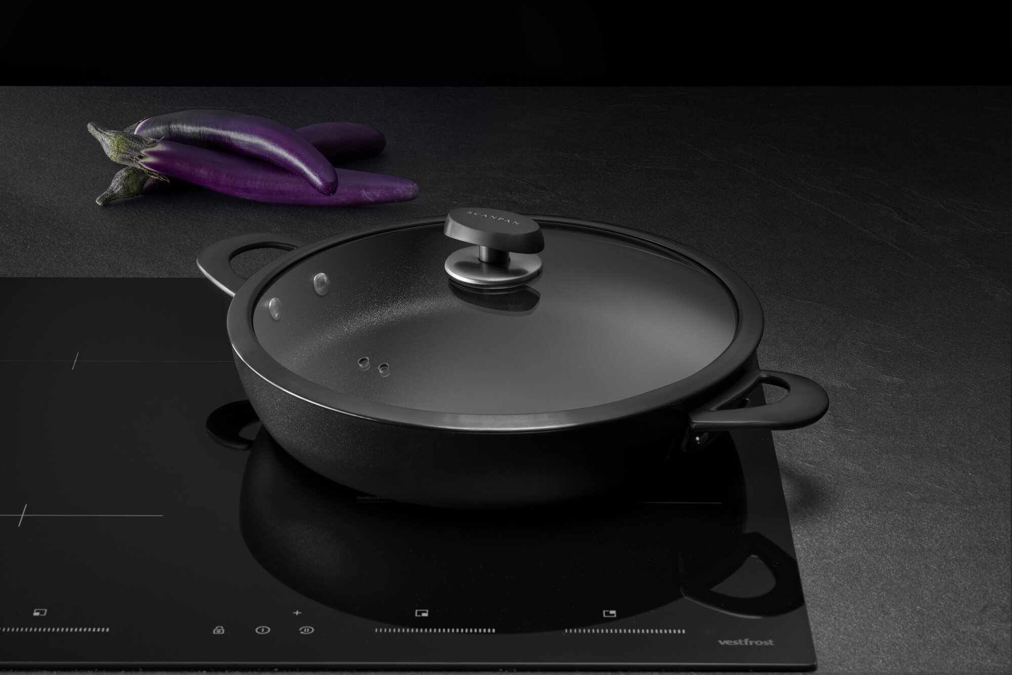 Scanpan Pro SB+ chef's pan with lid, 32 cm | Finnish Design Shop