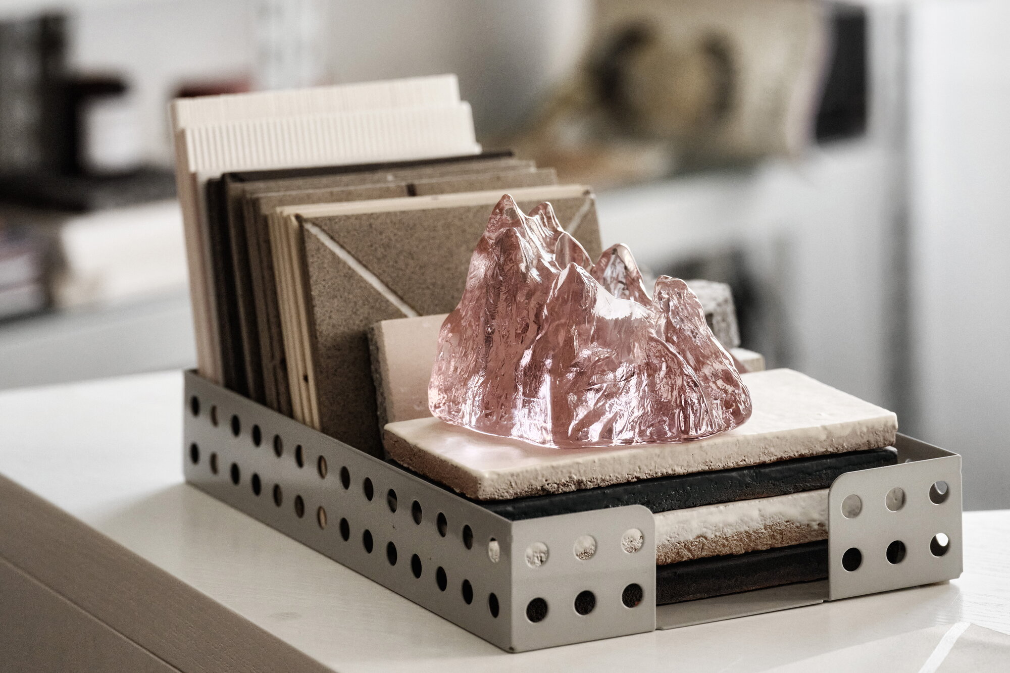 Kosta Boda The Rock votive, 91 mm, pink | Finnish Design Shop