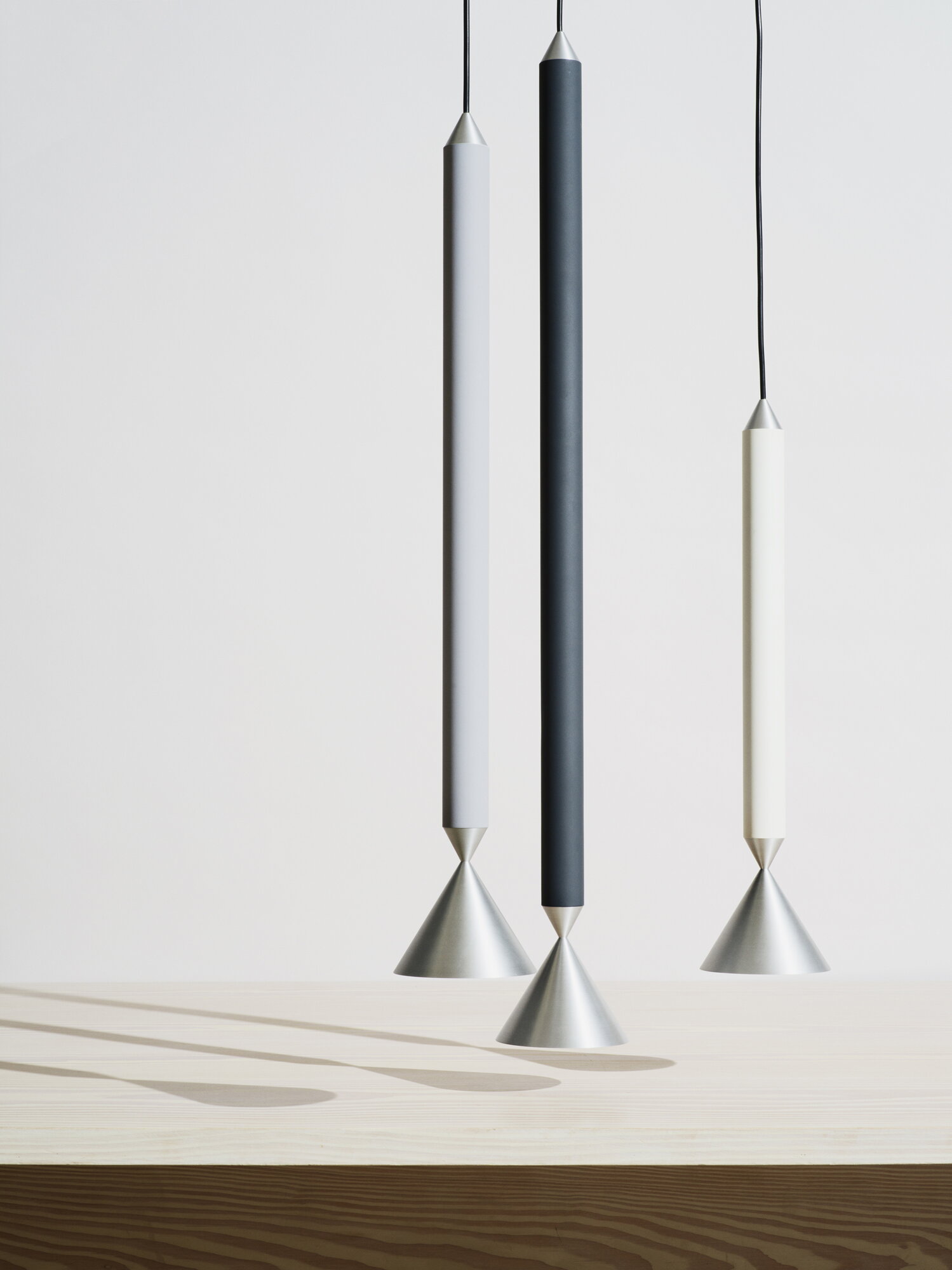 Pholc Apollo 59 pendellampa, light grey - aluminium | Finnish Design Shop