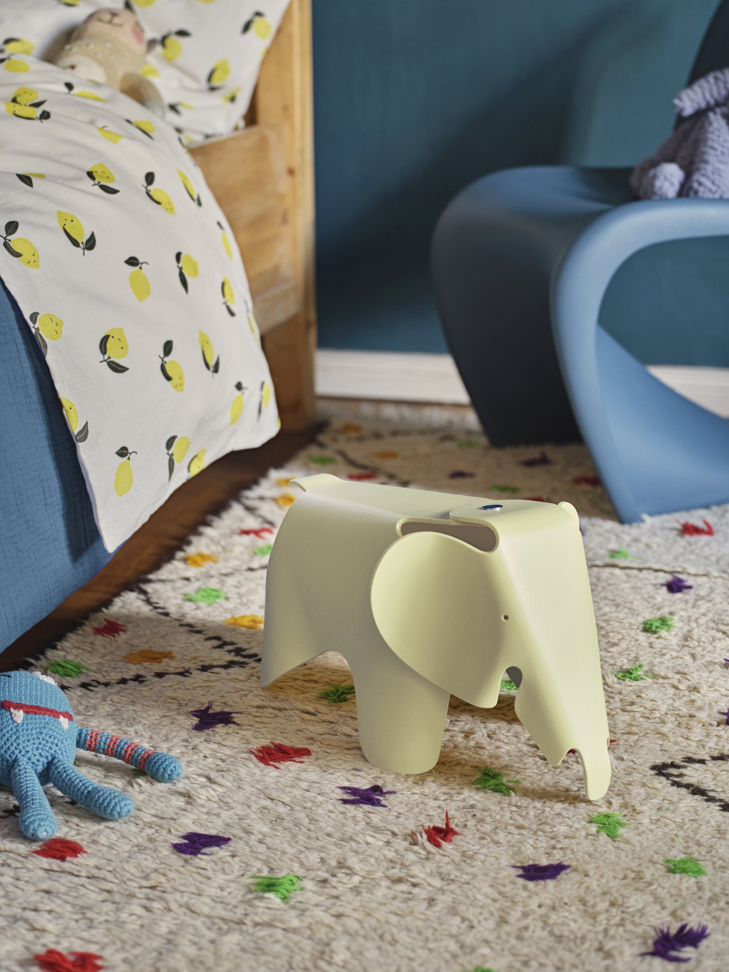 Vitra Eames Elephant, small, canary RE | Finnish Design Shop CH