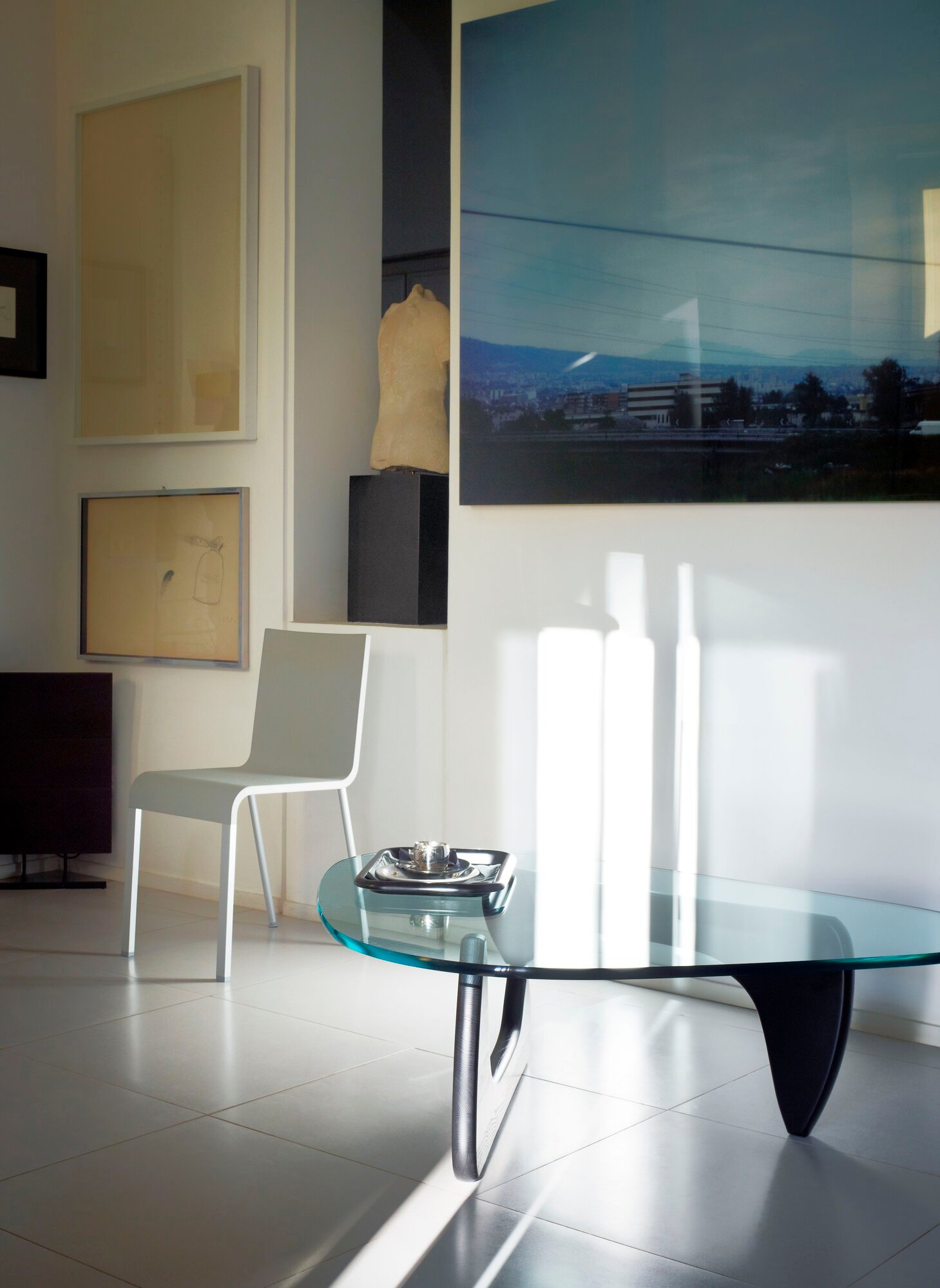 Vitra Noguchi coffee table, black ash | Finnish Design Shop