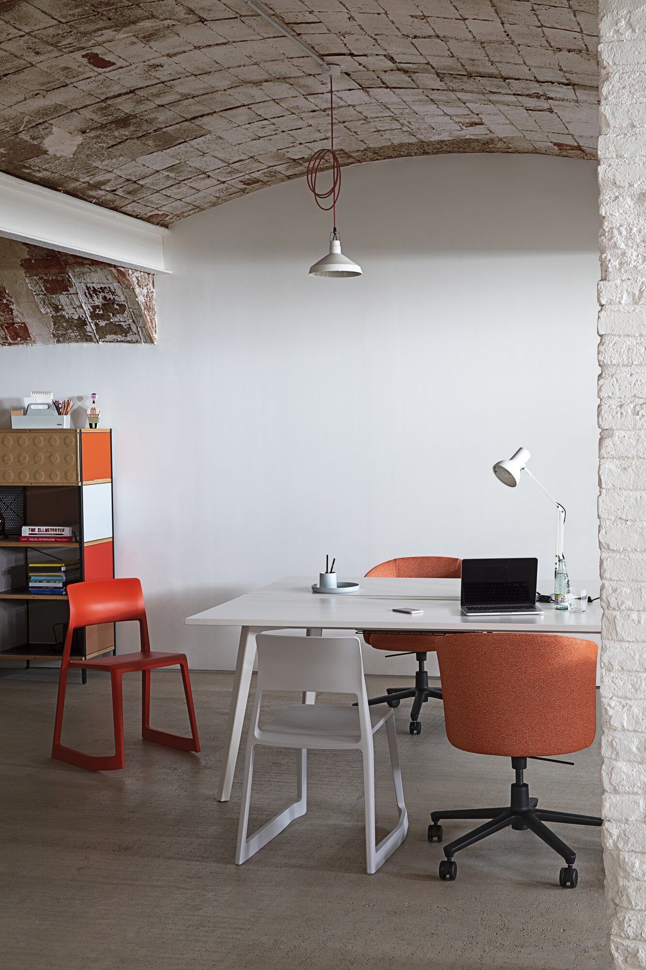 Vitra Tip Ton RE tuoli, soft grey | Finnish Design Shop