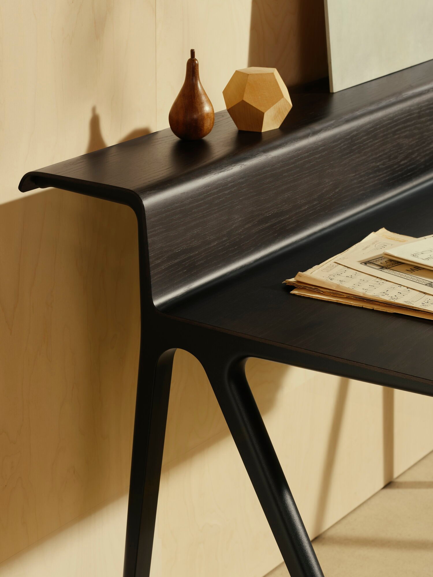 Vitra Courier desk, dark varnish oak veneer - deep black | Finnish ...