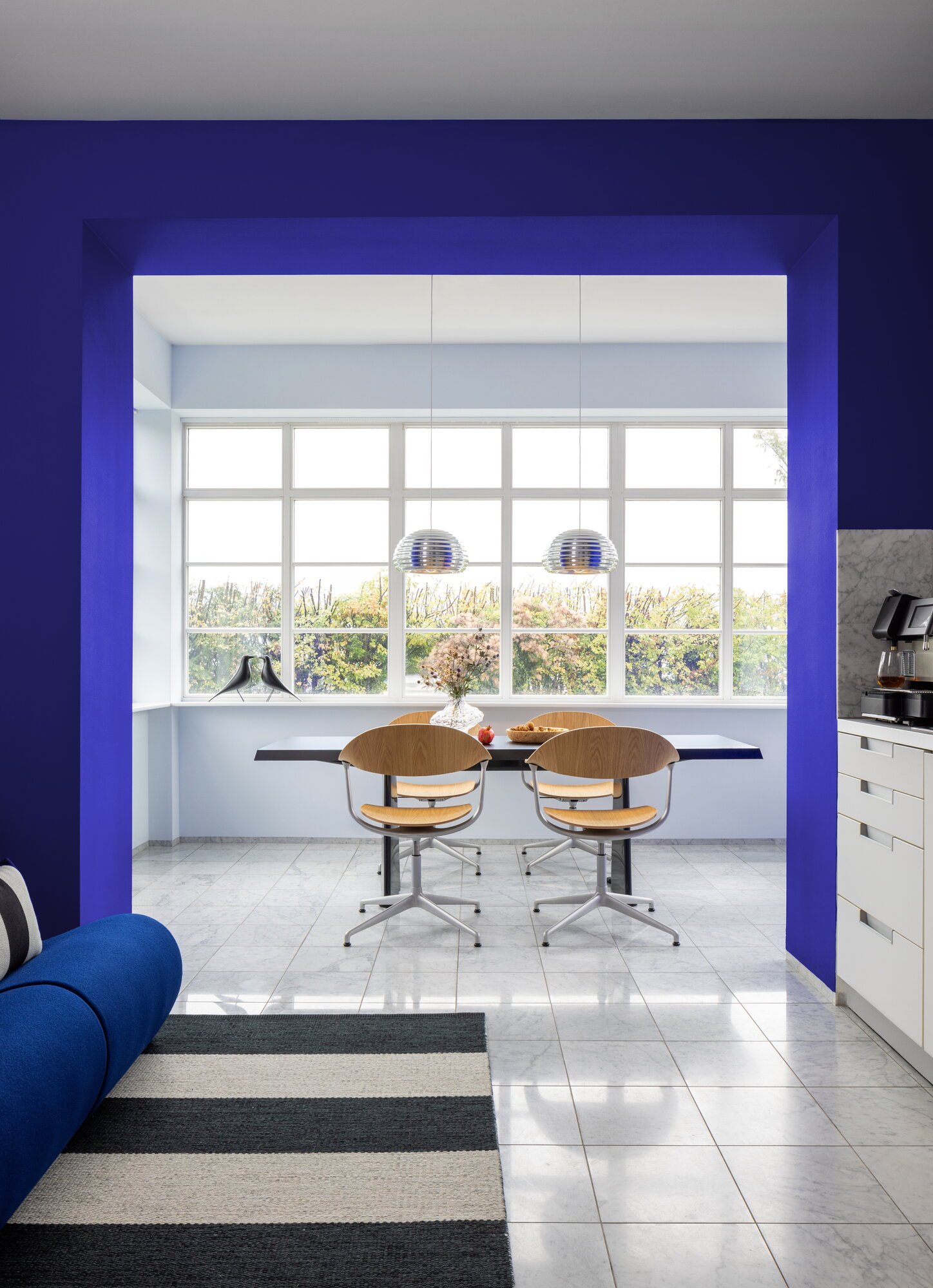 Vitra Mynt tuoli, 4-sakarainen runko, tammiviilu - alumiini | Finnish ...