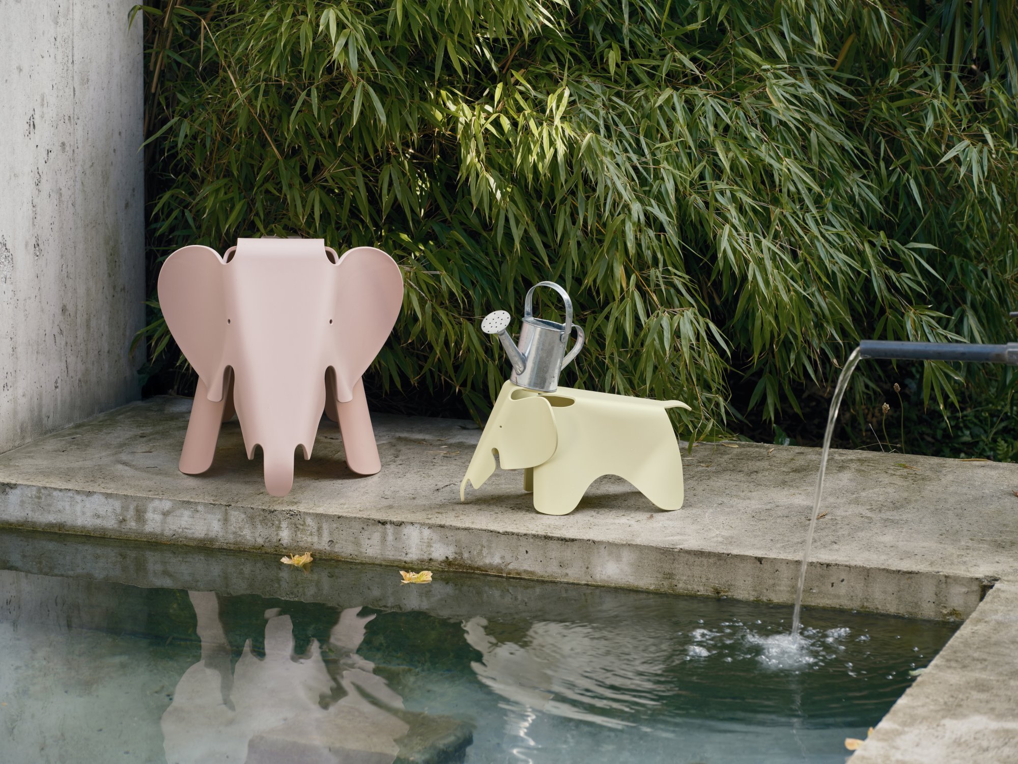 Vitra Eames Elephant, pale rose RE | Finnish Design Shop