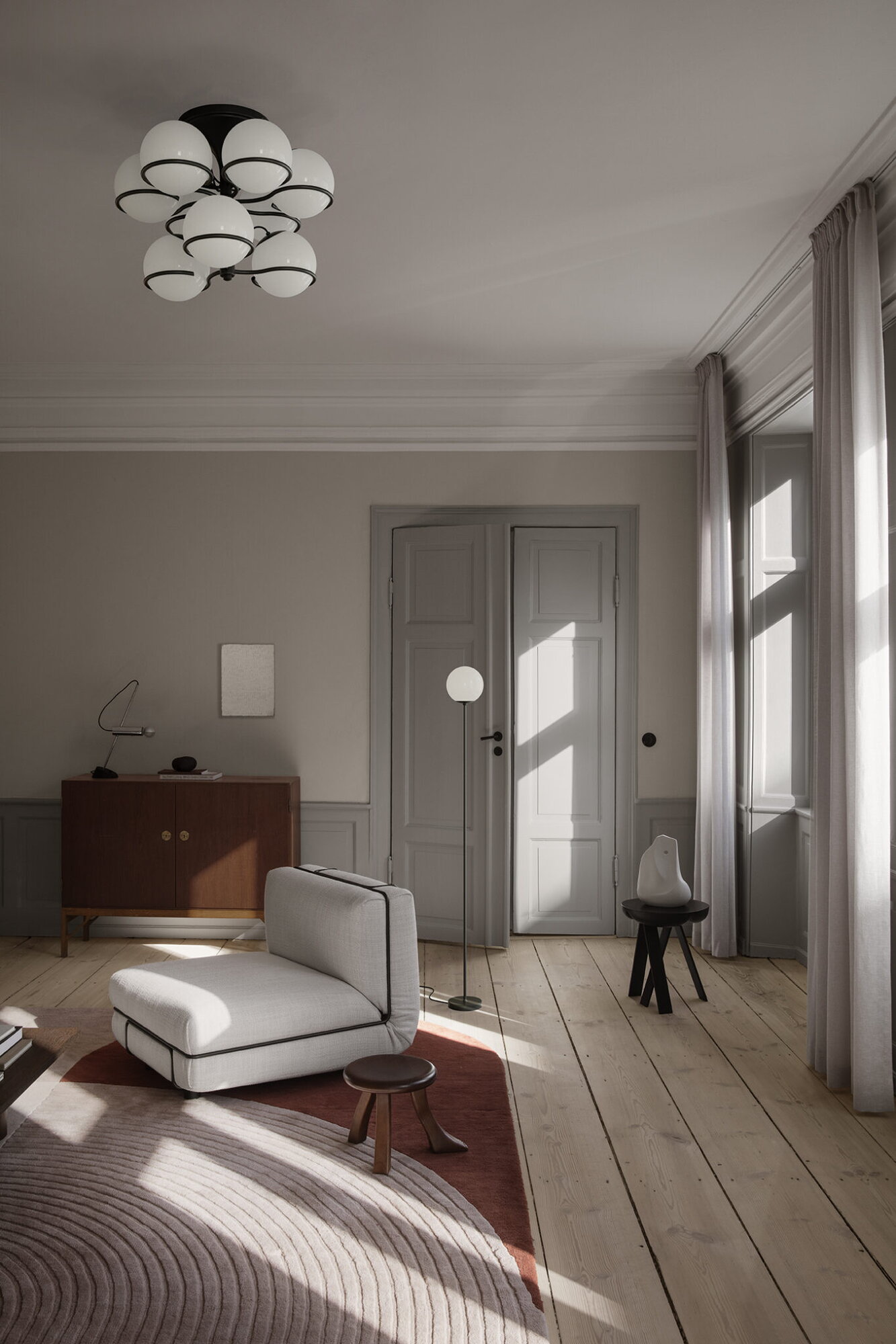 Astep Model 1081 floor lamp, black | Finnish Design Shop