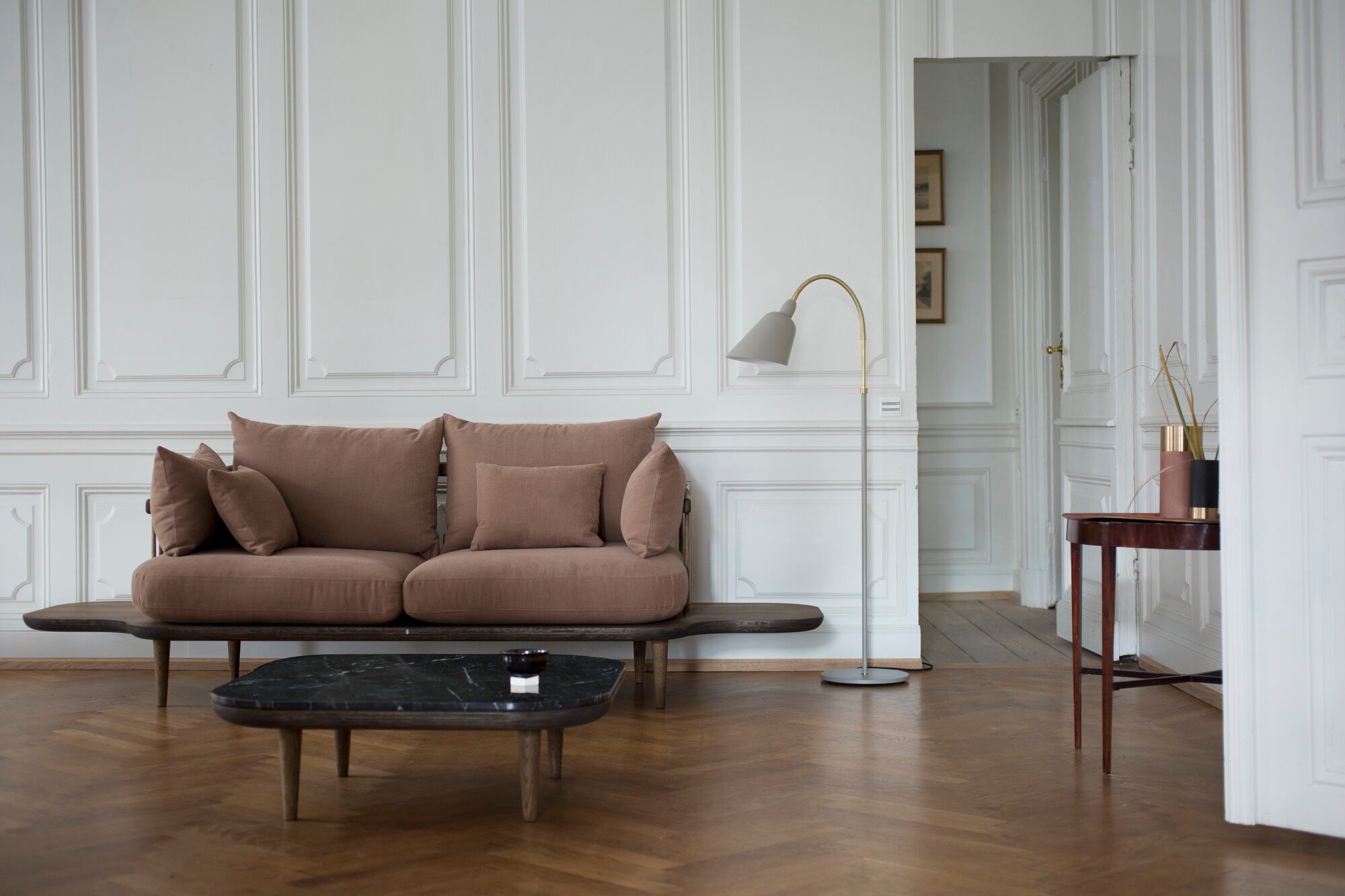 &Tradition Fly SC4 coffee table, smoked oak - black Marquina marble ...