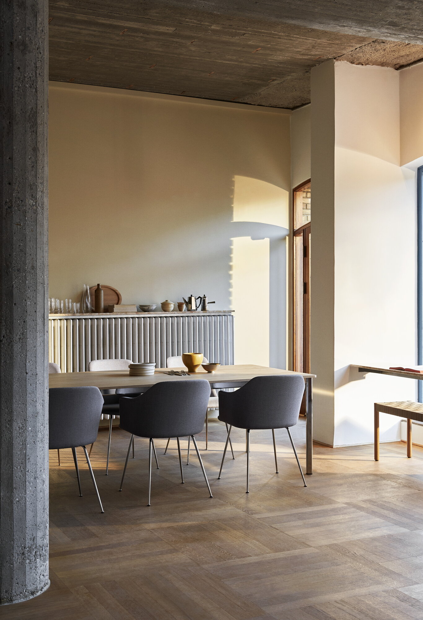 &Tradition Drip HW60 pöytä, musta | Finnish Design Shop