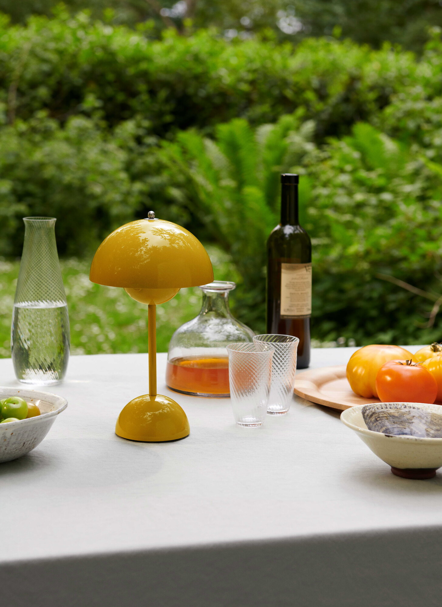 &Tradition Flowerpot VP9 ladattava pöytävalaisin, mustard | Finnish ...