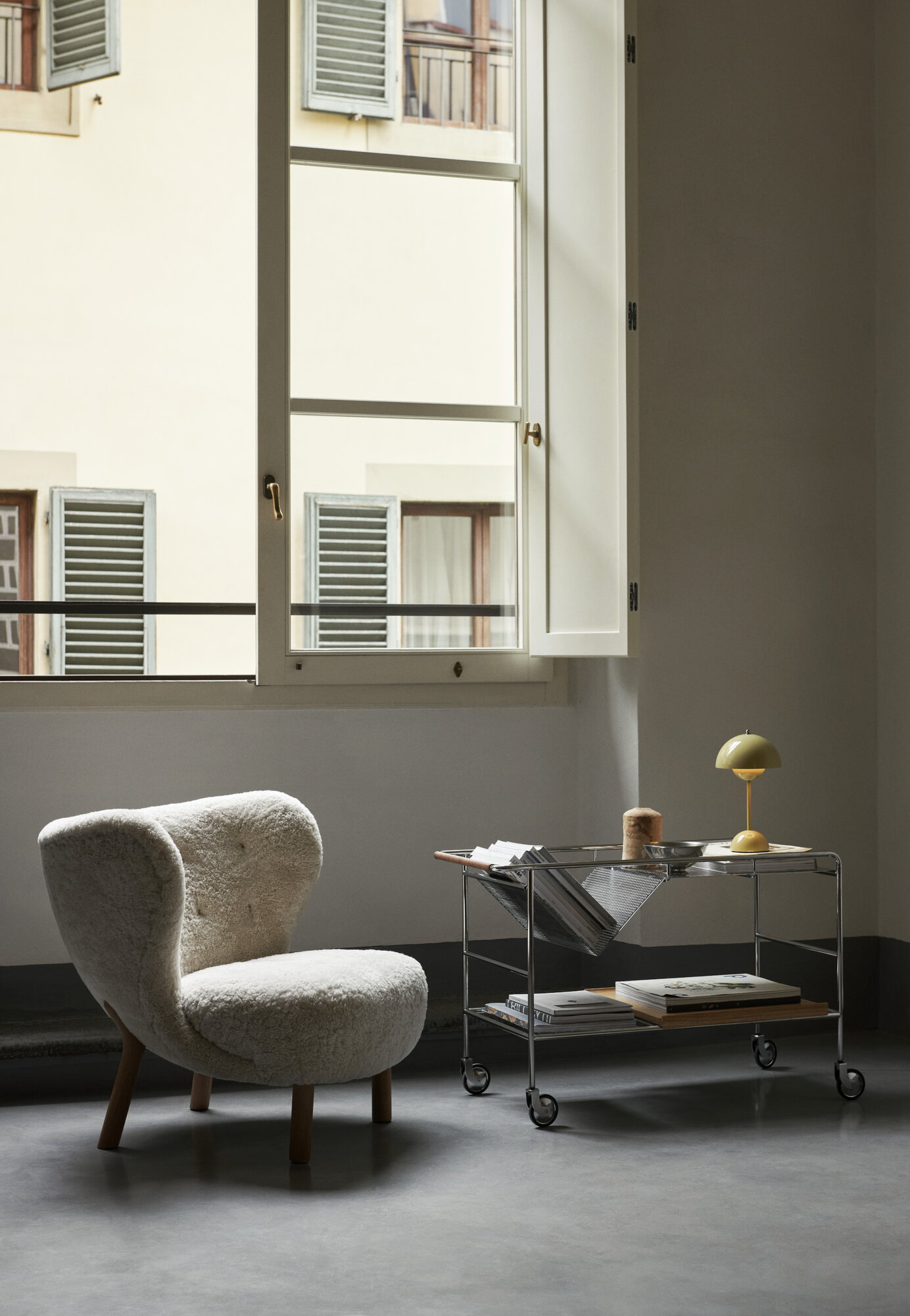 &Tradition Alima NDS1 trolley, chrome - lacquered walnut | Finnish ...