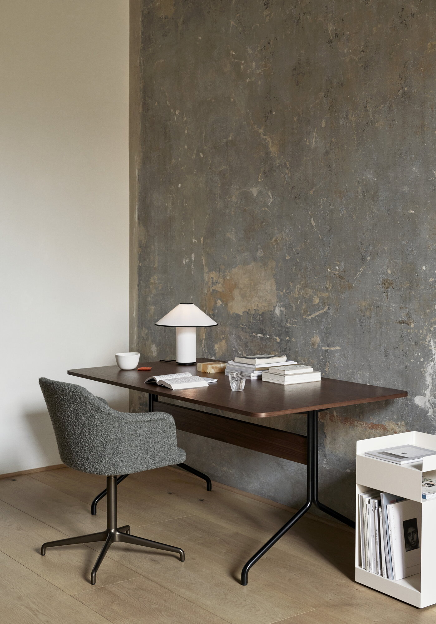 &Tradition Colette ATD6 table lamp, white - black | Finnish Design Shop